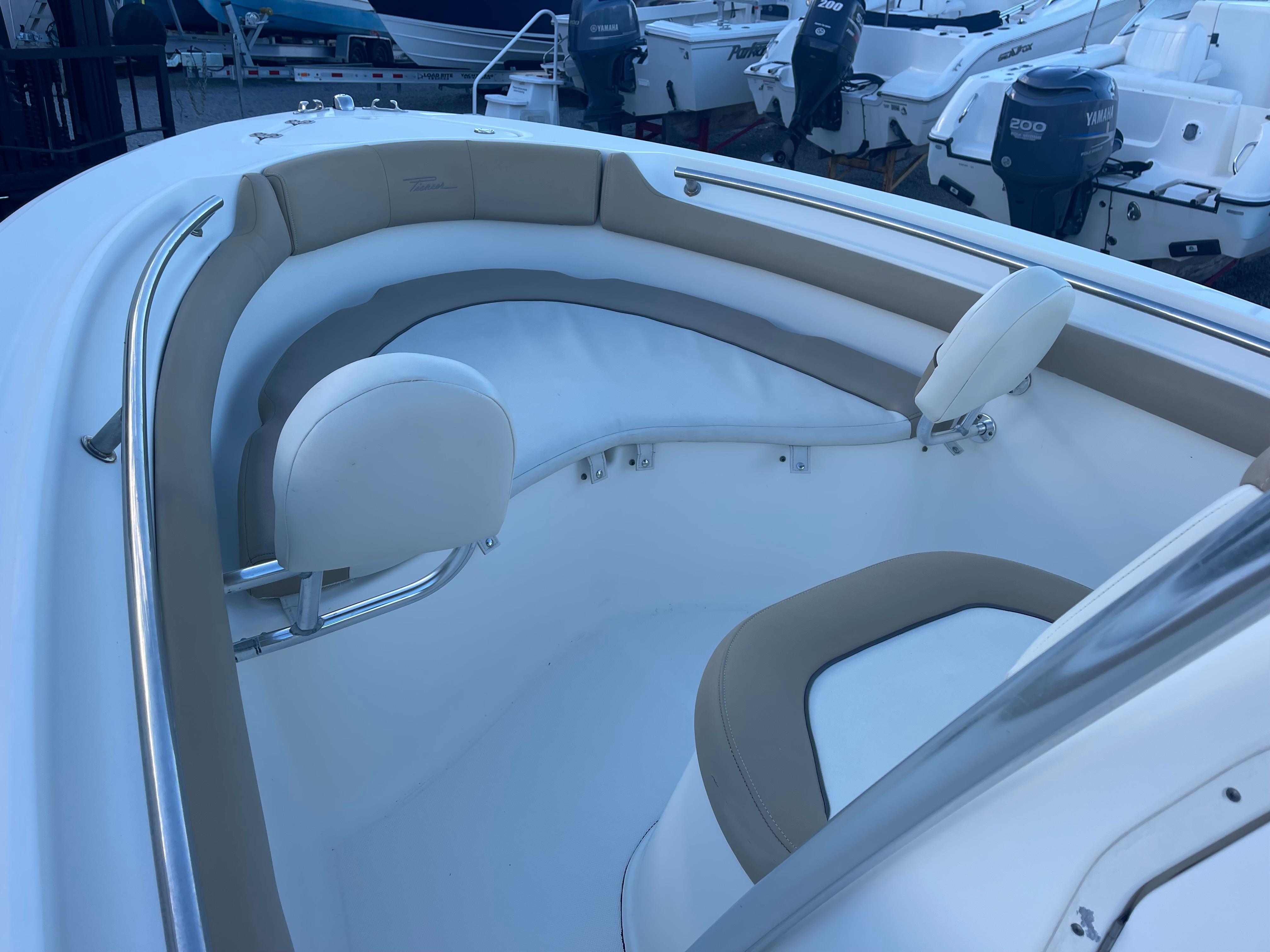 2014 Pioneer 197 Islander Center Console Boote Kaufen - YachtWorld