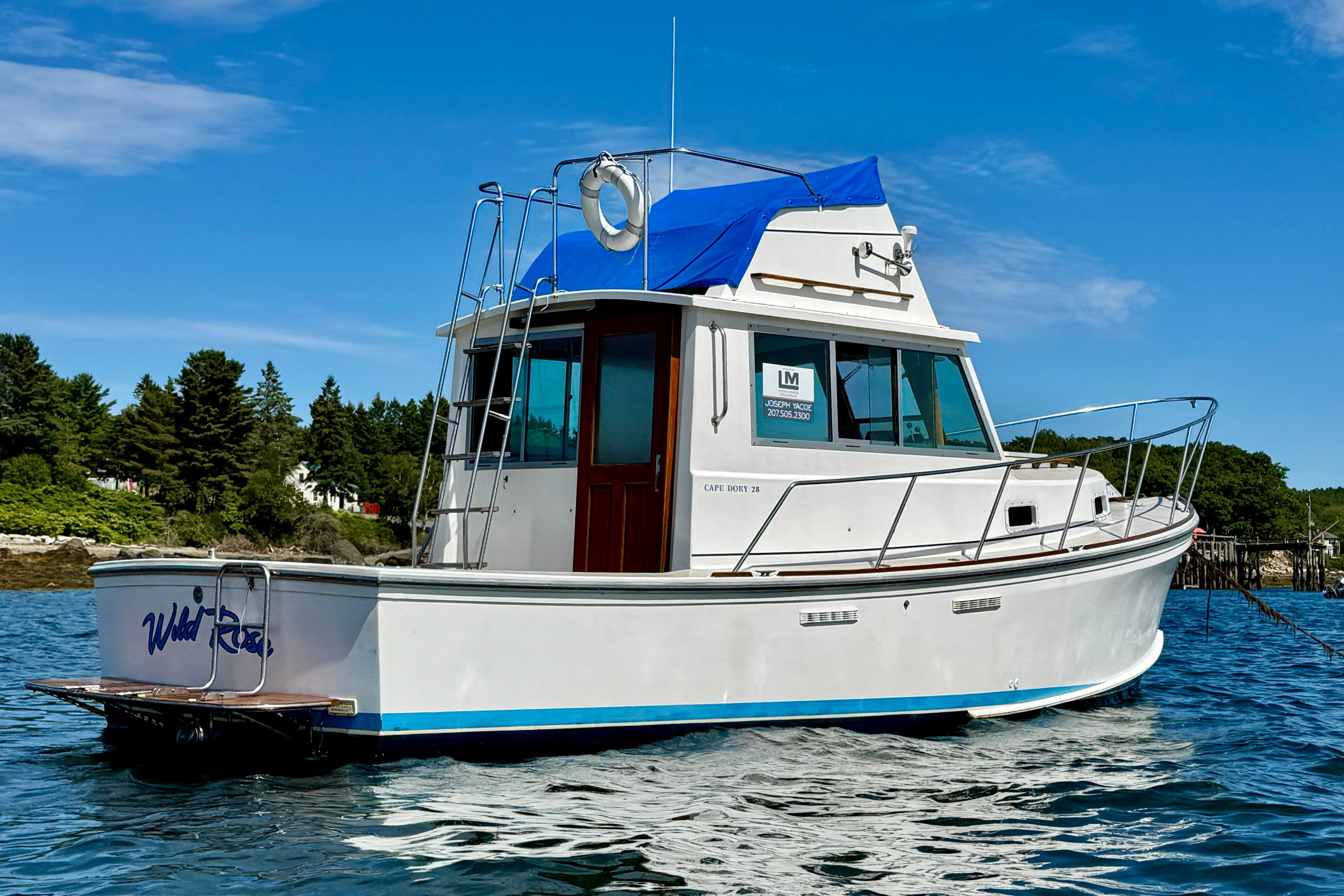 1990 Cape Dory 28 Power Yacht Flybridge for sale - YachtWorld