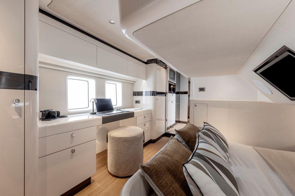 2025 Zeelander 5 Cruiser for sale - YachtWorld