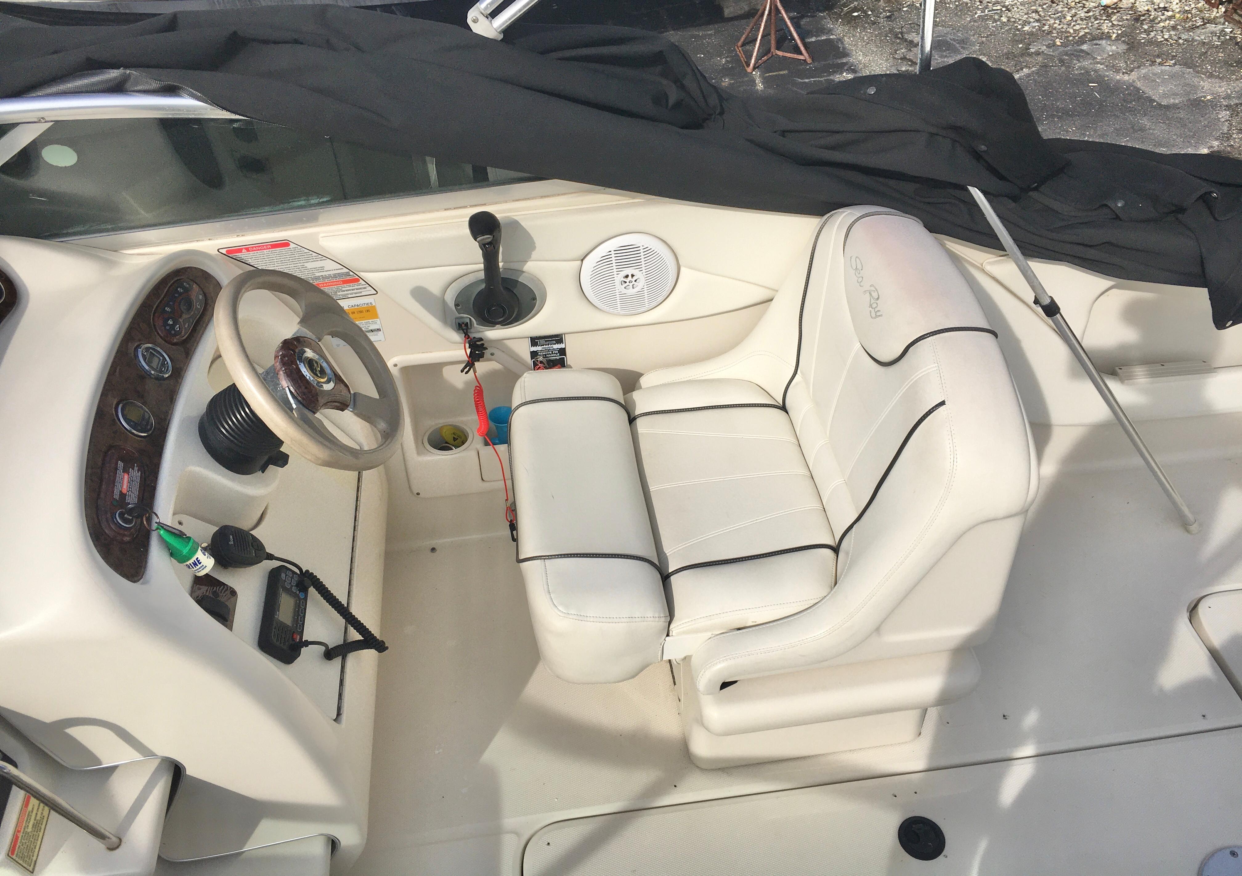 2004 Sea Ray 245 Weekender Cruiser for sale - YachtWorld