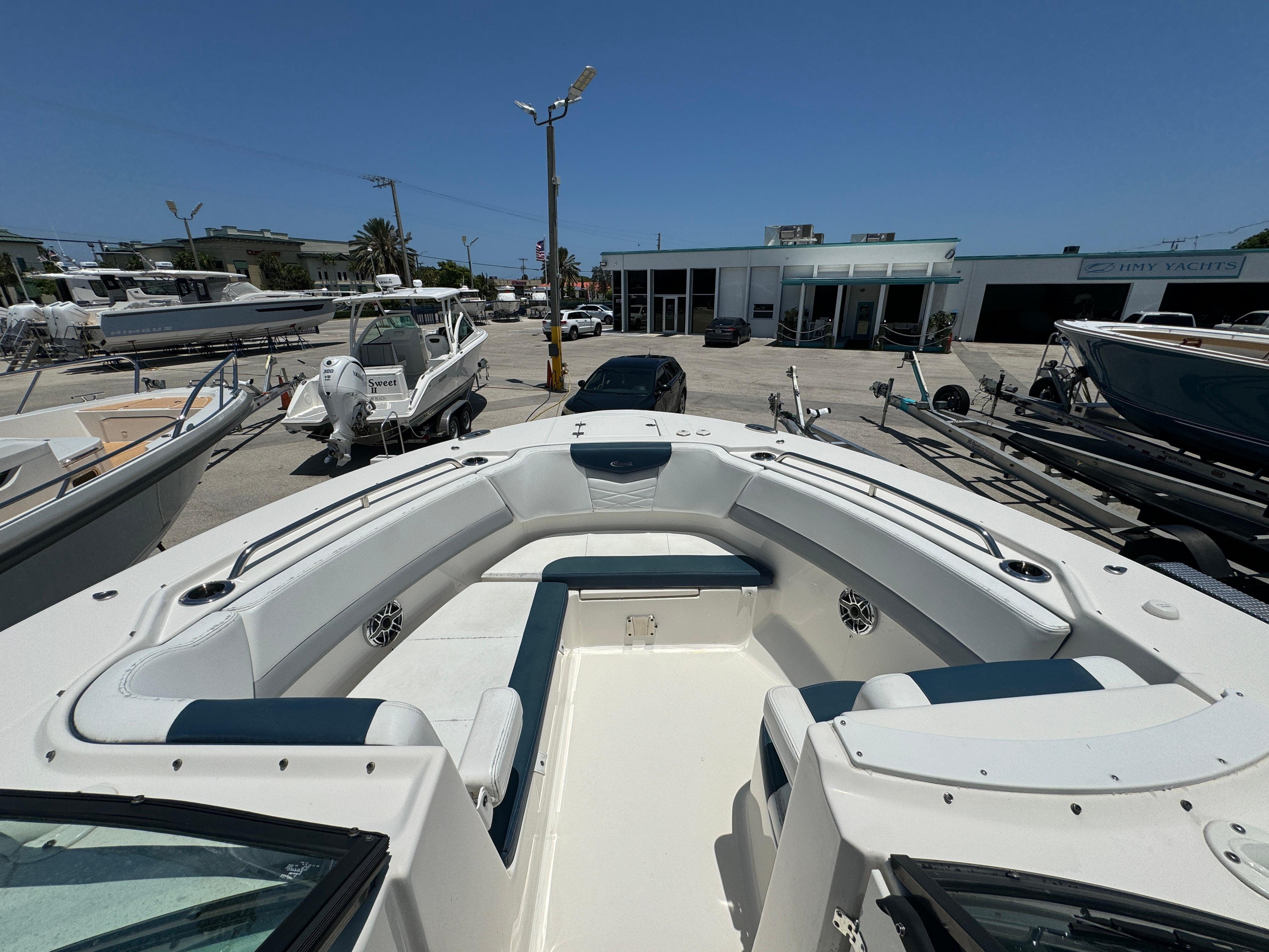 2021 Robalo R317 Dual Console for sale - YachtWorld