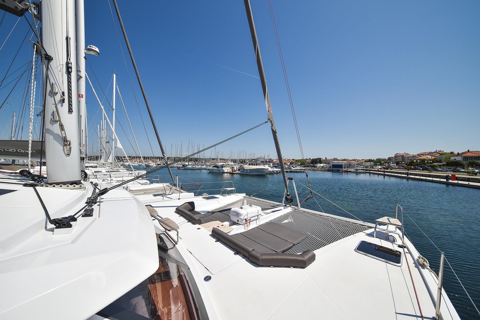 2018 Nautitech OPEN 46 FLY Catamaran for sale - YachtWorld