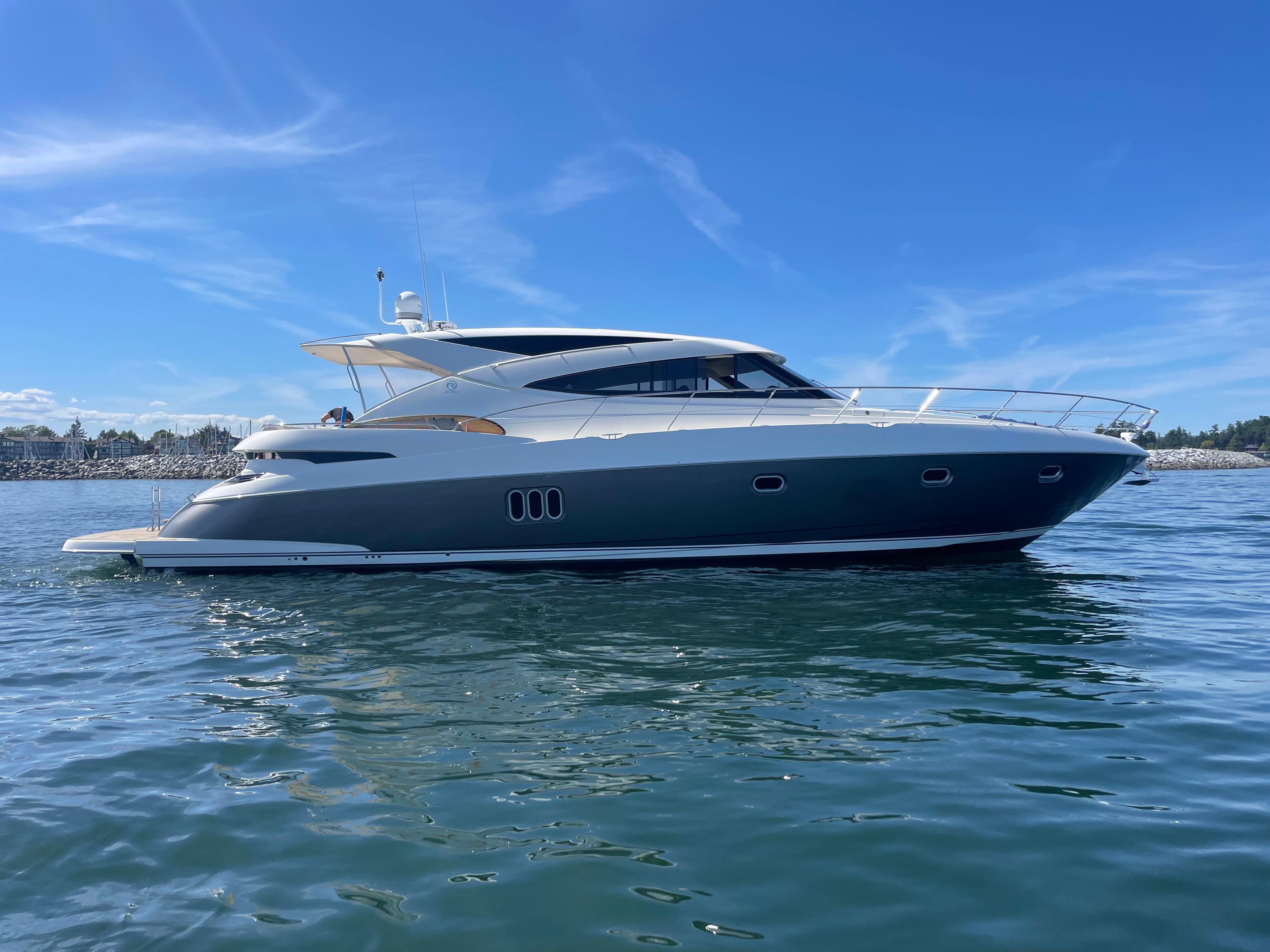 2013 Riviera 5800 Sport Yacht Sports Cruiser for sale - YachtWorld