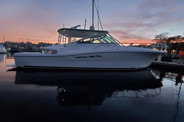 Somervilla Yacht for Sale | 41 Rampage Yachts Danvers, MA | Denison ...