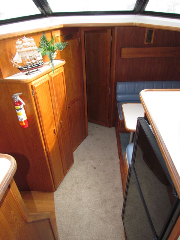 1990 Carver 38 Aft Cabin Motor Yacht - Weber Yachts