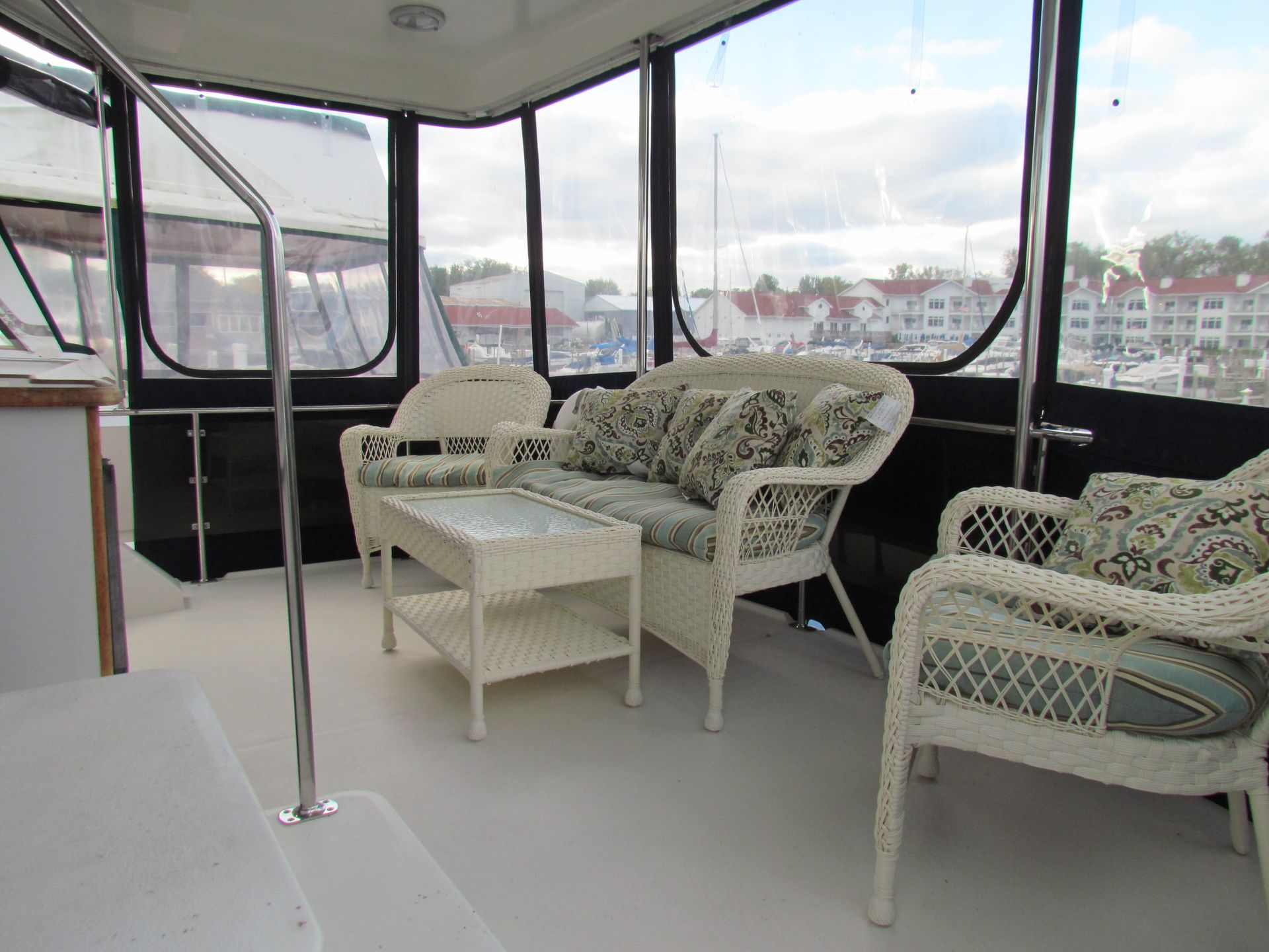 1990 Carver 38 Aft Cabin Motor Yacht - Weber Yachts