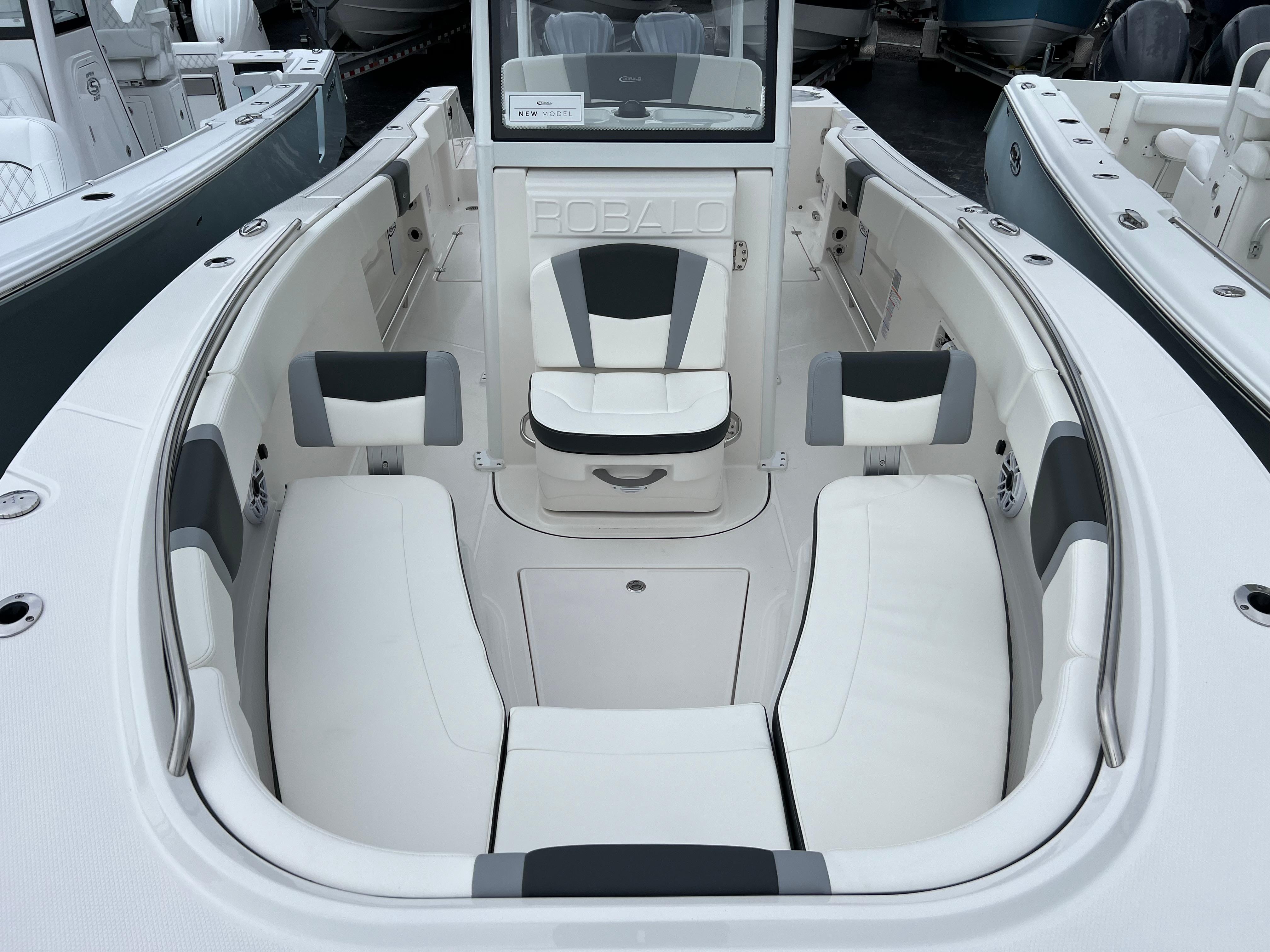 2024 Robalo R270 Center Console for sale - YachtWorld