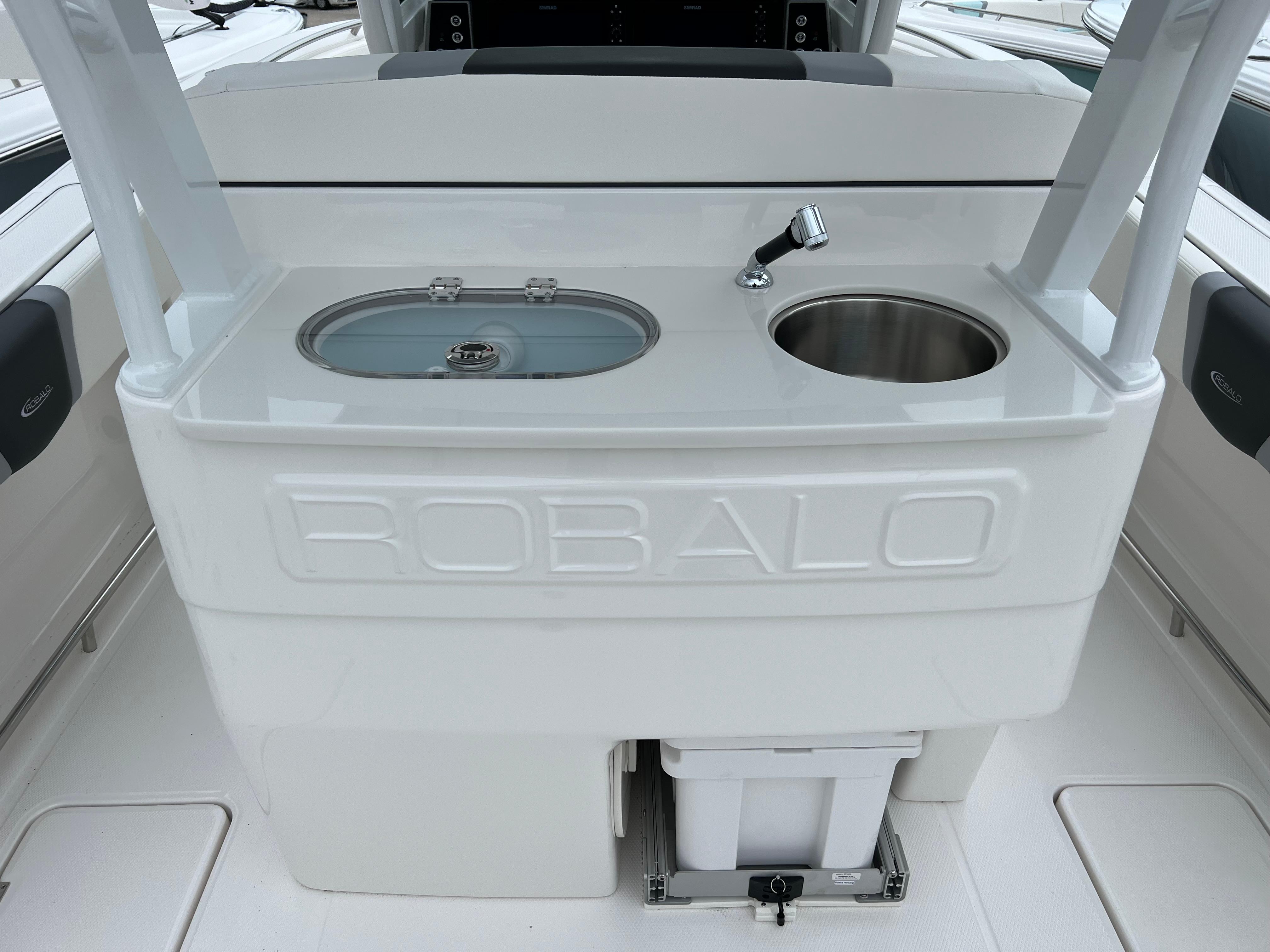 2024 Robalo R270 Center Console for sale - YachtWorld