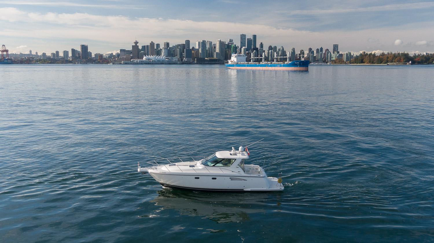 2005 Tiara Yachts 3600 Sovran Express Cruiser for sale - YachtWorld