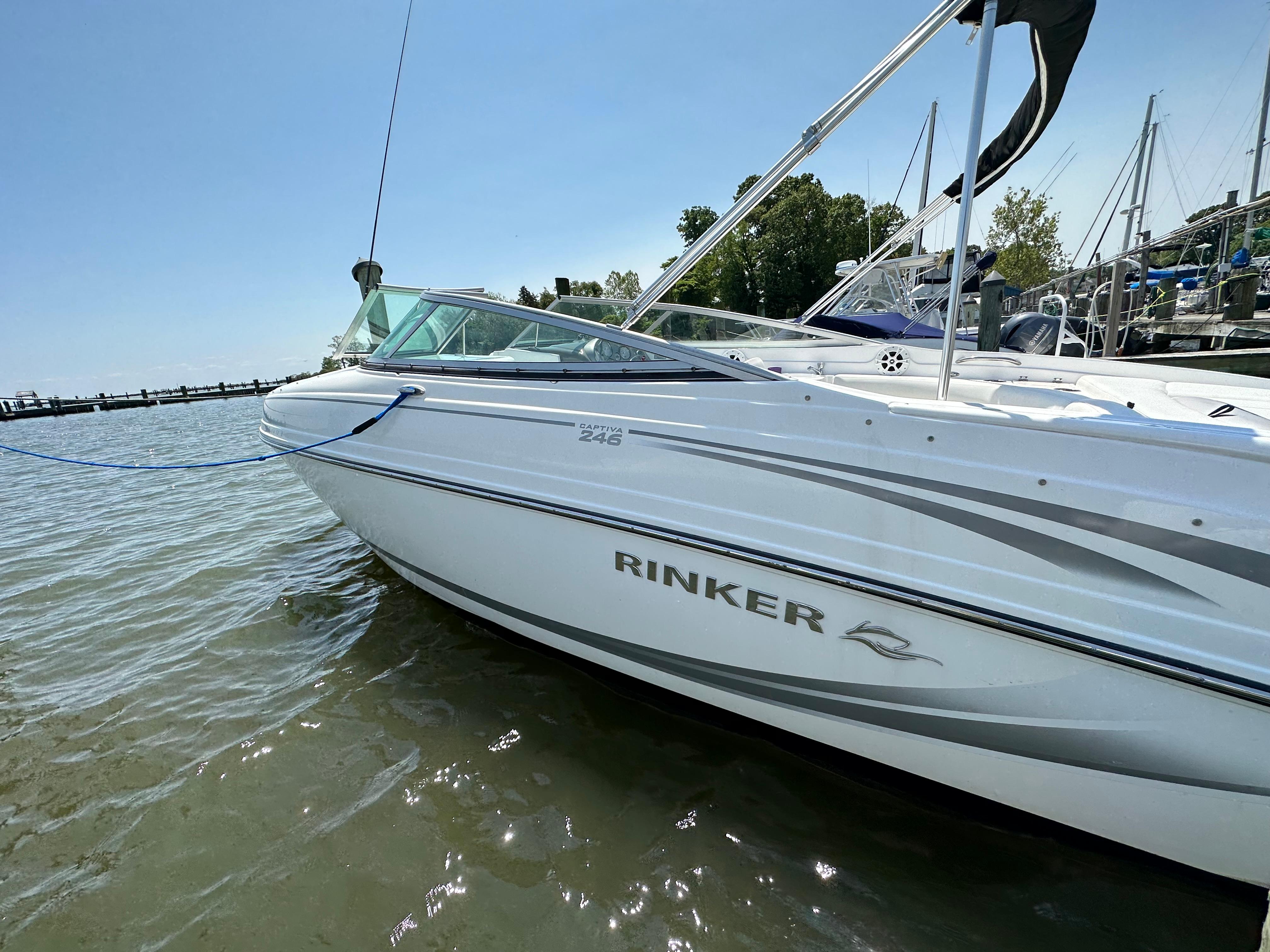 2015 Rinker Captiva 246 BR Bowrider for sale - YachtWorld