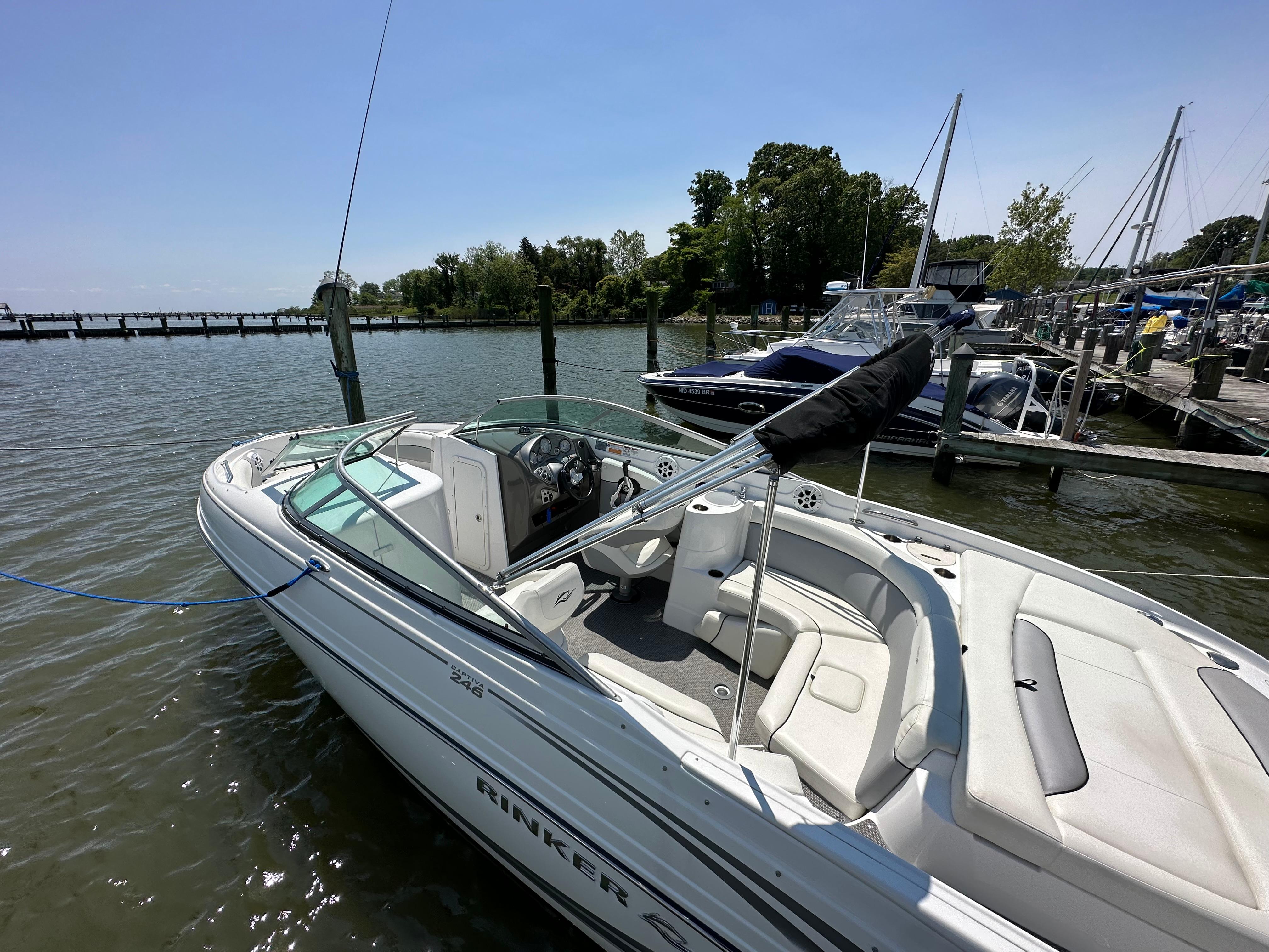 2015 Rinker Captiva 246 BR Bowrider for sale - YachtWorld