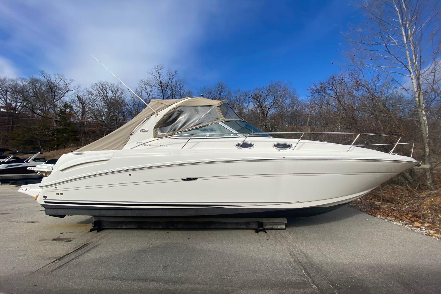 2005 Sea Ray 300 Sundancer Sports Cruiser for sale - YachtWorld