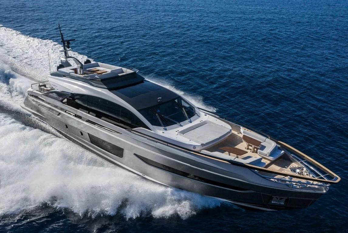 Used 2019 Azimut S10 - Imperia | TopBoats