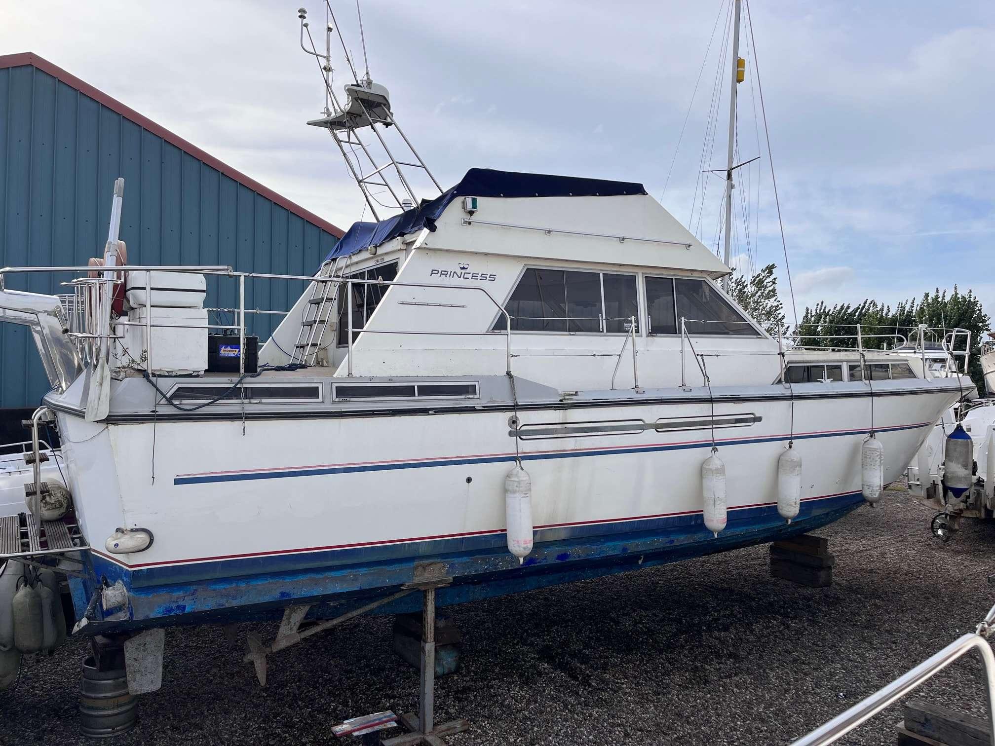 1979 Princess 41 Flybridge Sports cruiser à vendre - YachtWorld