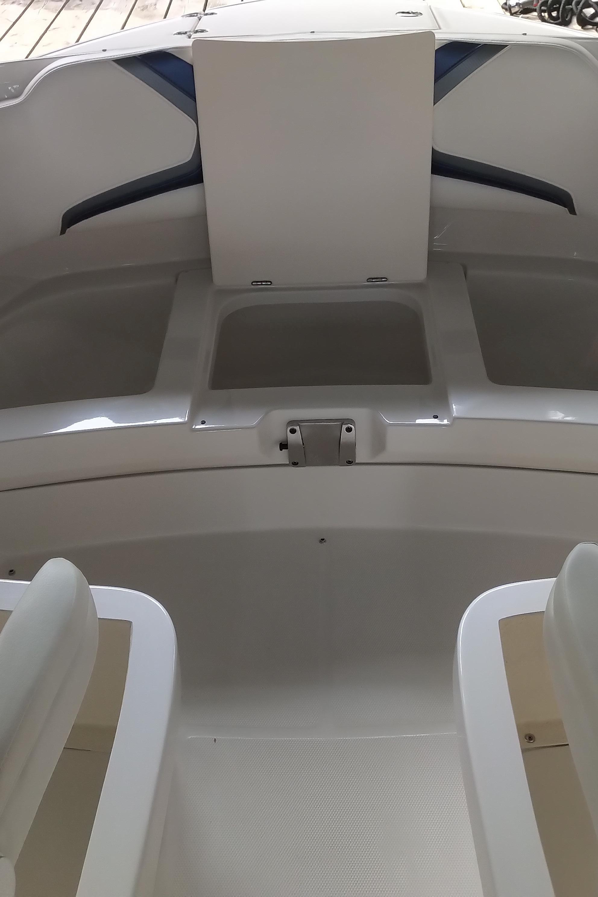 2011 Monterey M5 Sport Boat Runabout for sale - YachtWorld