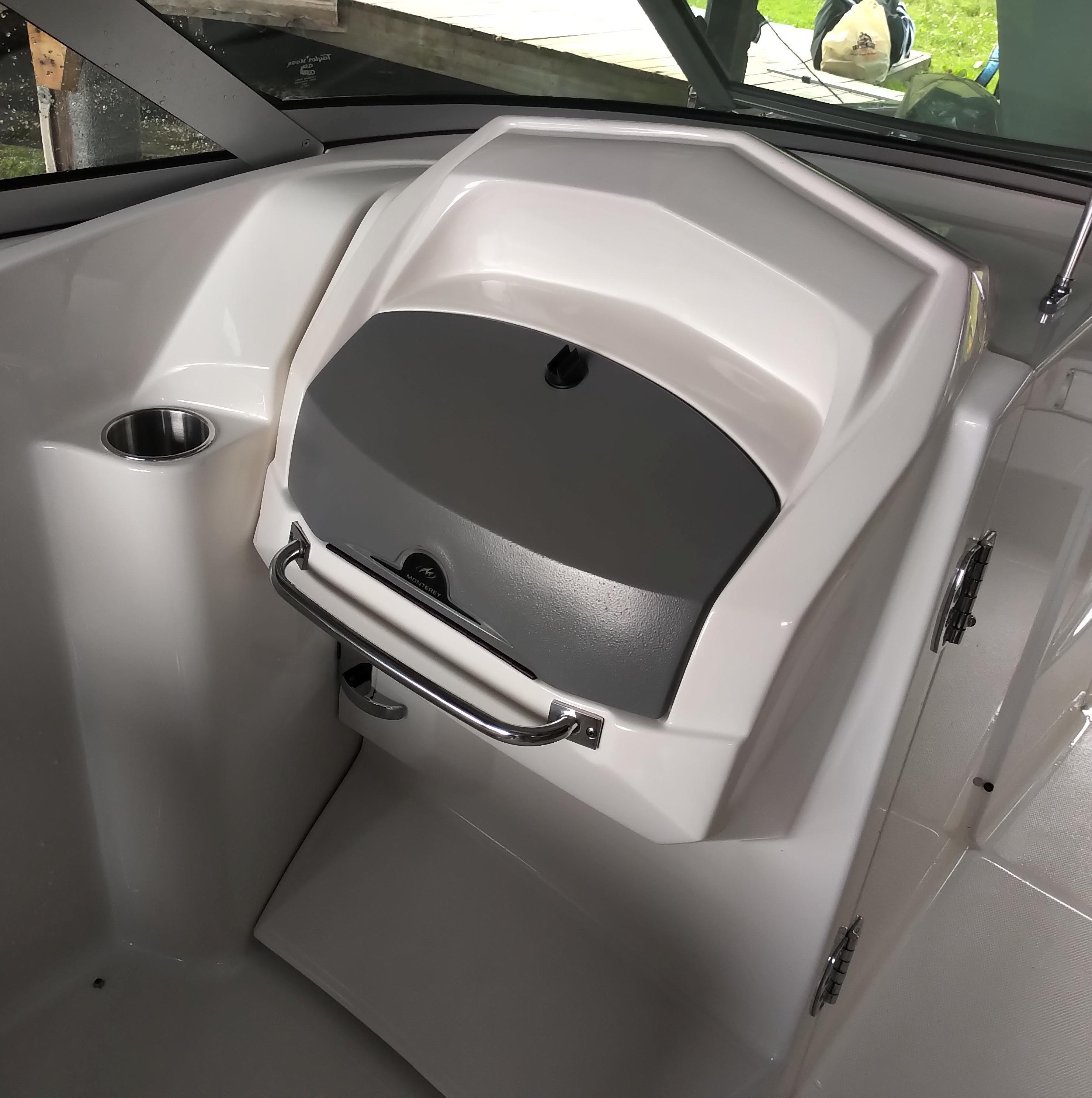 2011 Monterey M5 Sport Boat Runabout for sale - YachtWorld