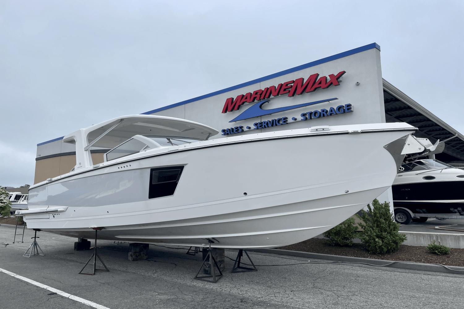 2023 Aviara AV40 Outboard Runabout for sale - YachtWorld