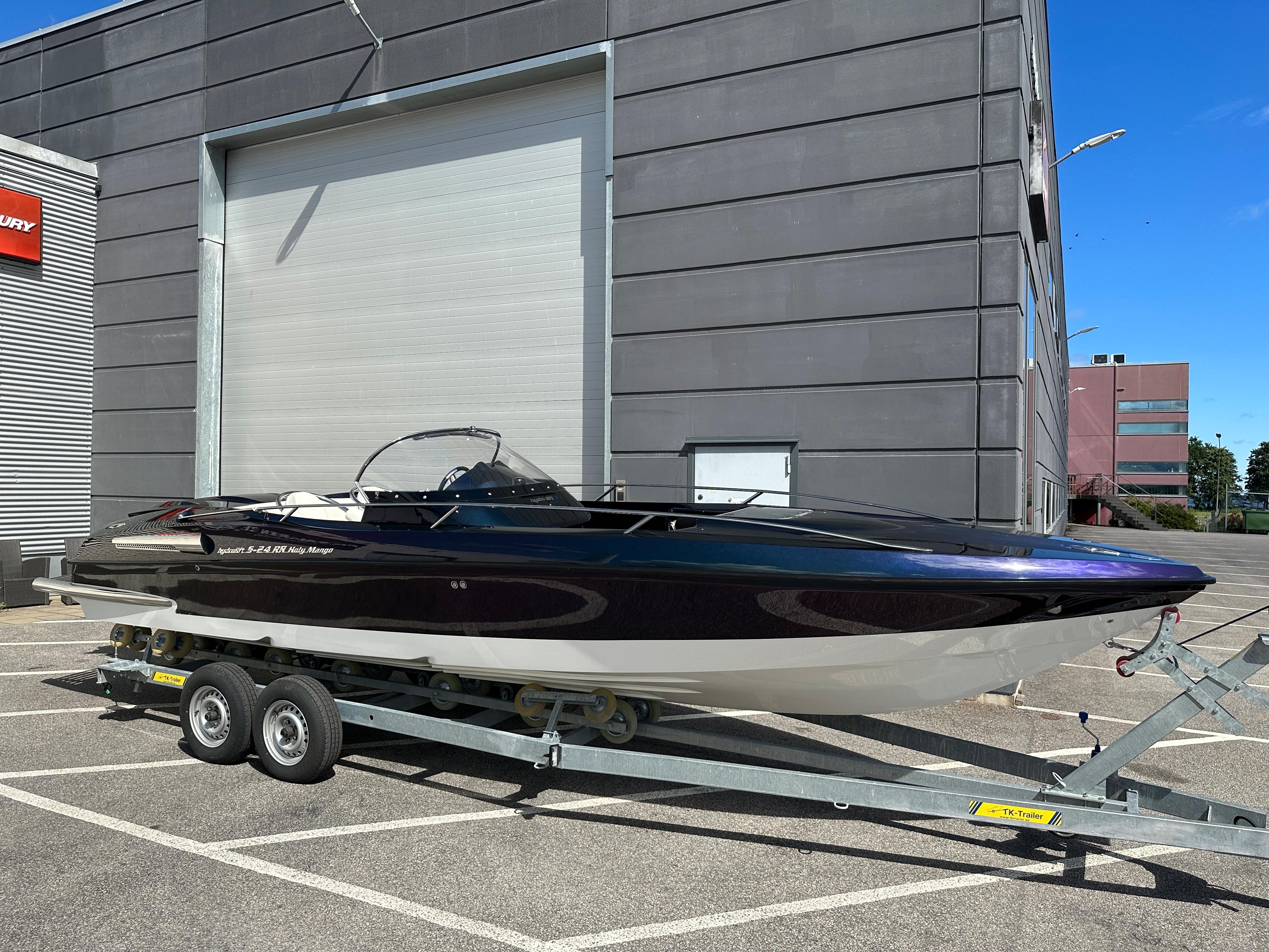 2011 Hydrolift S24-RR High Performance for sale - YachtWorld