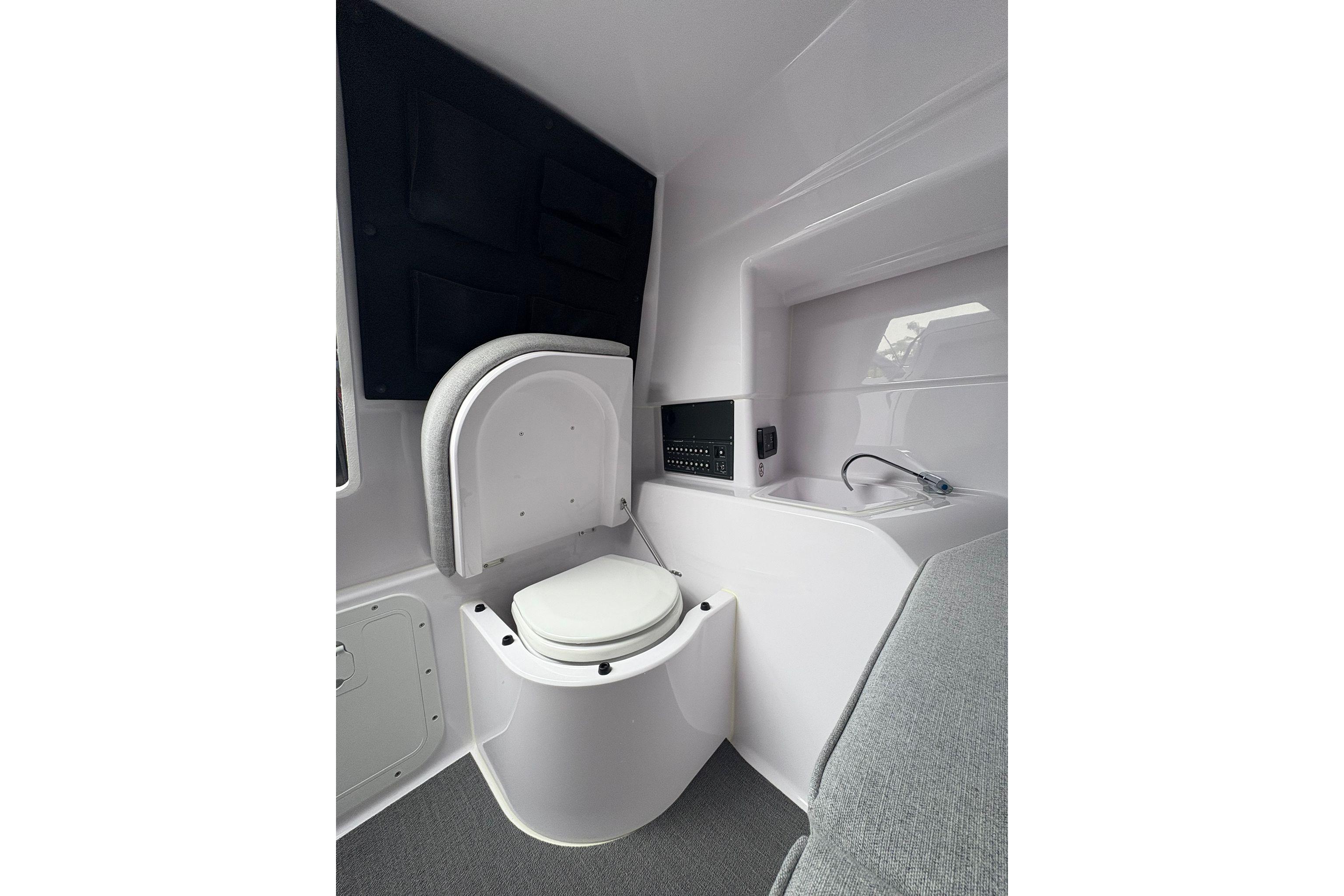 2025 Axopar 25 Cross Top Barcos de consola central en venta - YachtWorld