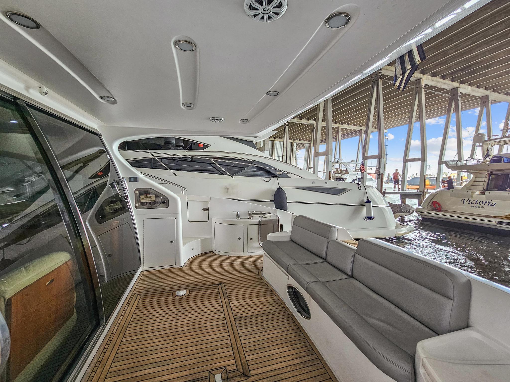 2005 Azimut 55 flybridge Flybridge for sale - YachtWorld