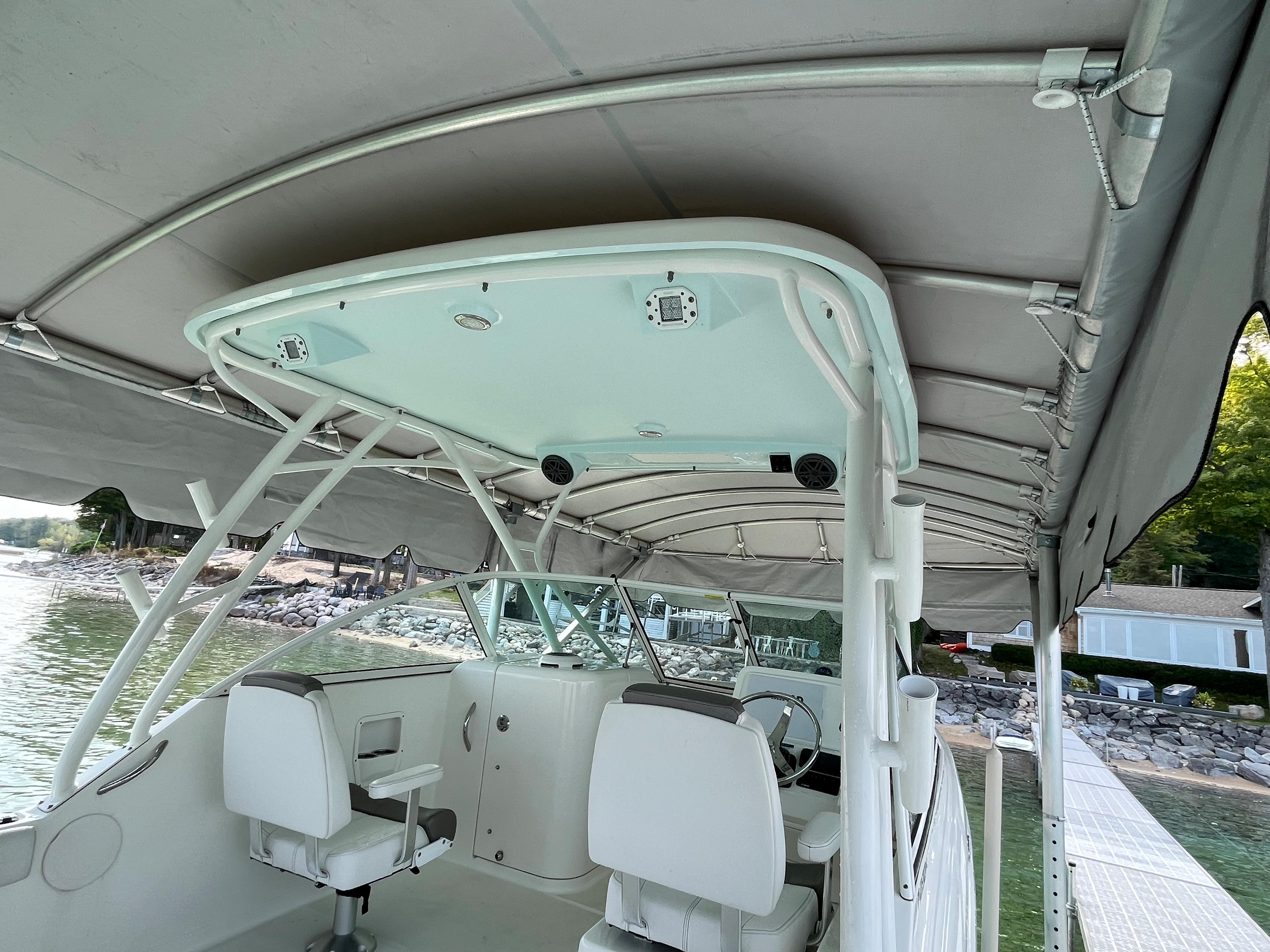 2017 World Cat 230 DC Power Catamaran for sale - YachtWorld
