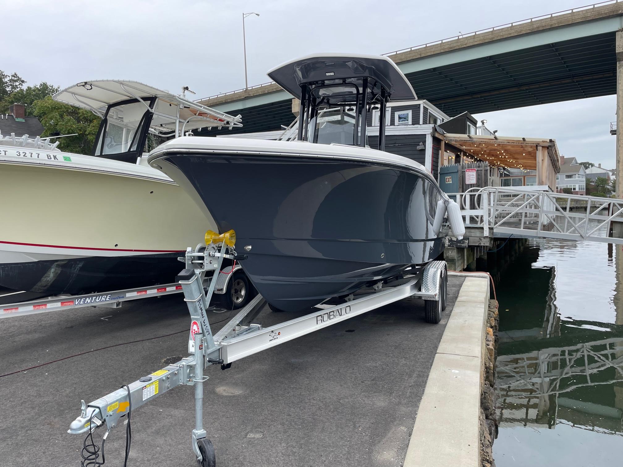 2023 Robalo R230 Center Console Centre Console for sale - YachtWorld