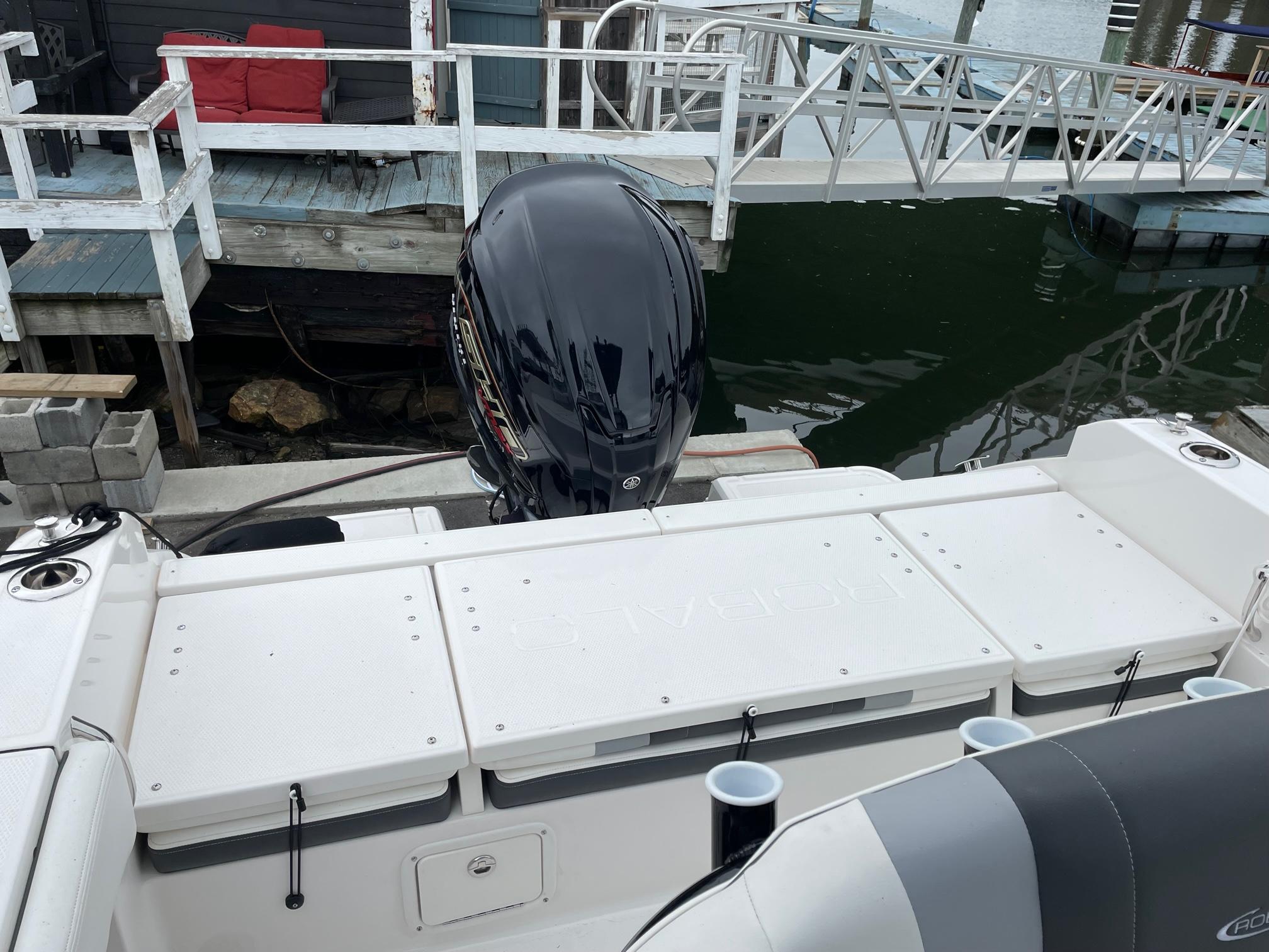 2023 Robalo R230 Center Console Centre Console for sale - YachtWorld