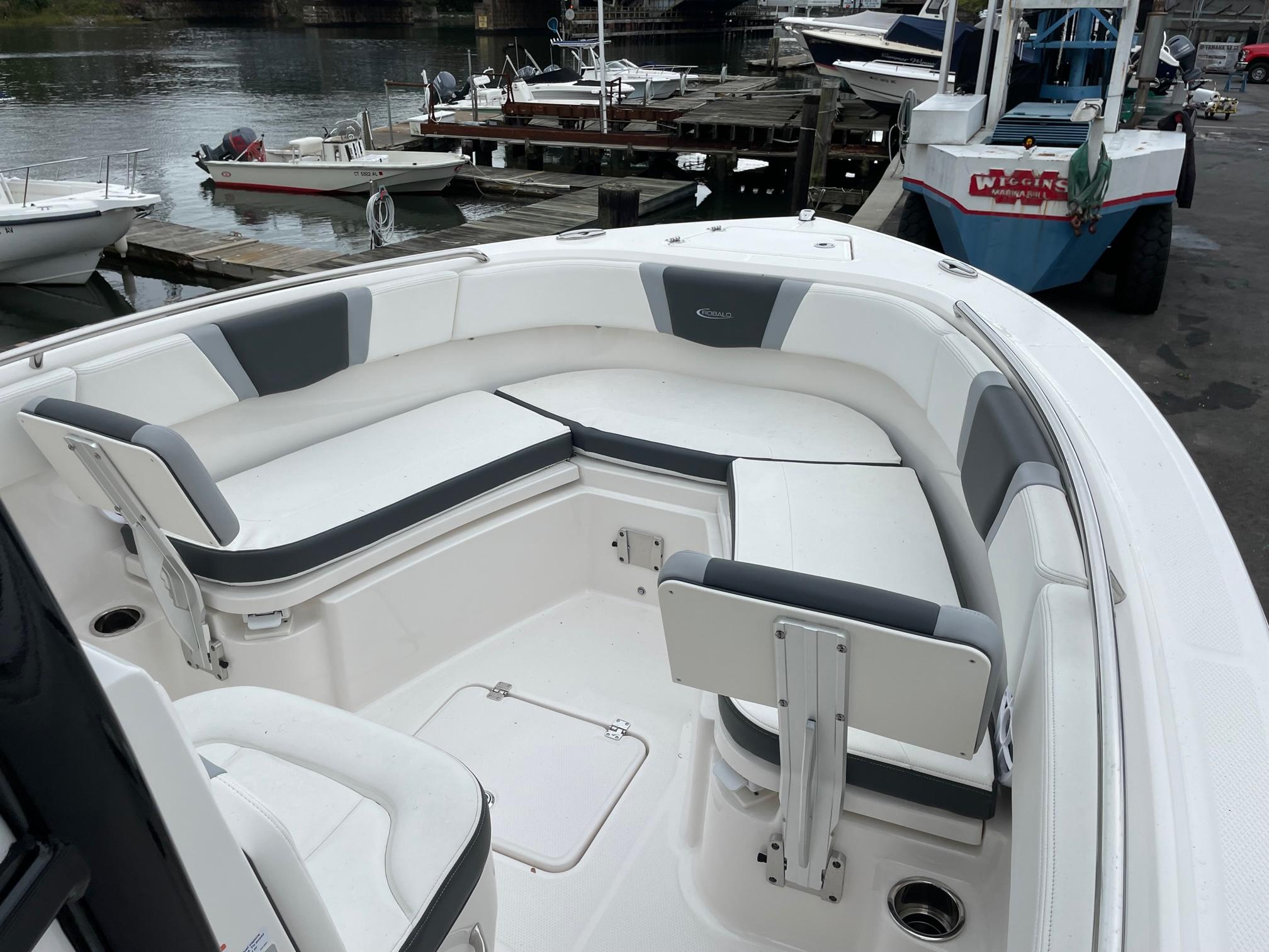 2023 Robalo R230 Center Console Centre Console for sale - YachtWorld