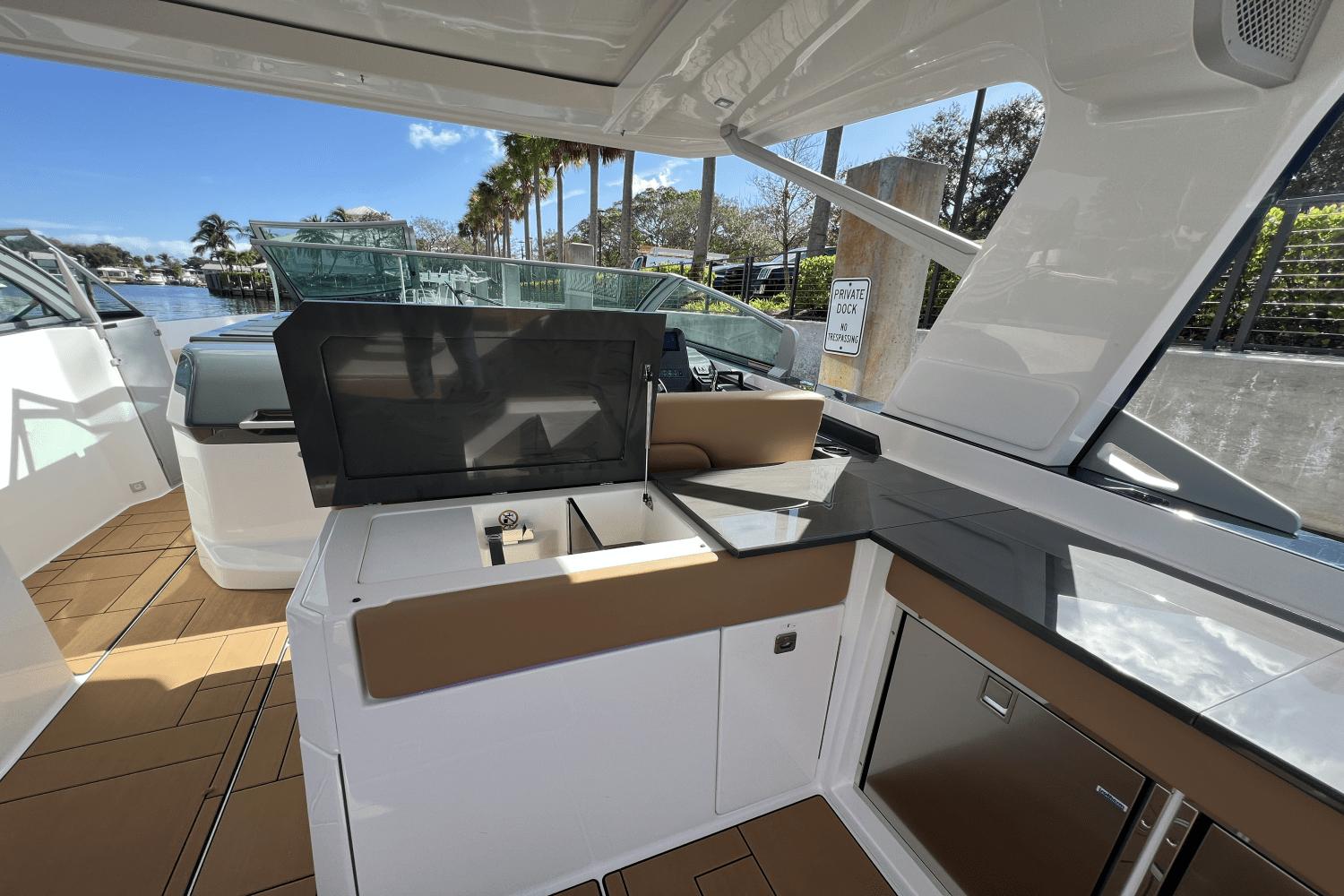 2024 Aviara AV40 Outboard Runabout for sale - YachtWorld