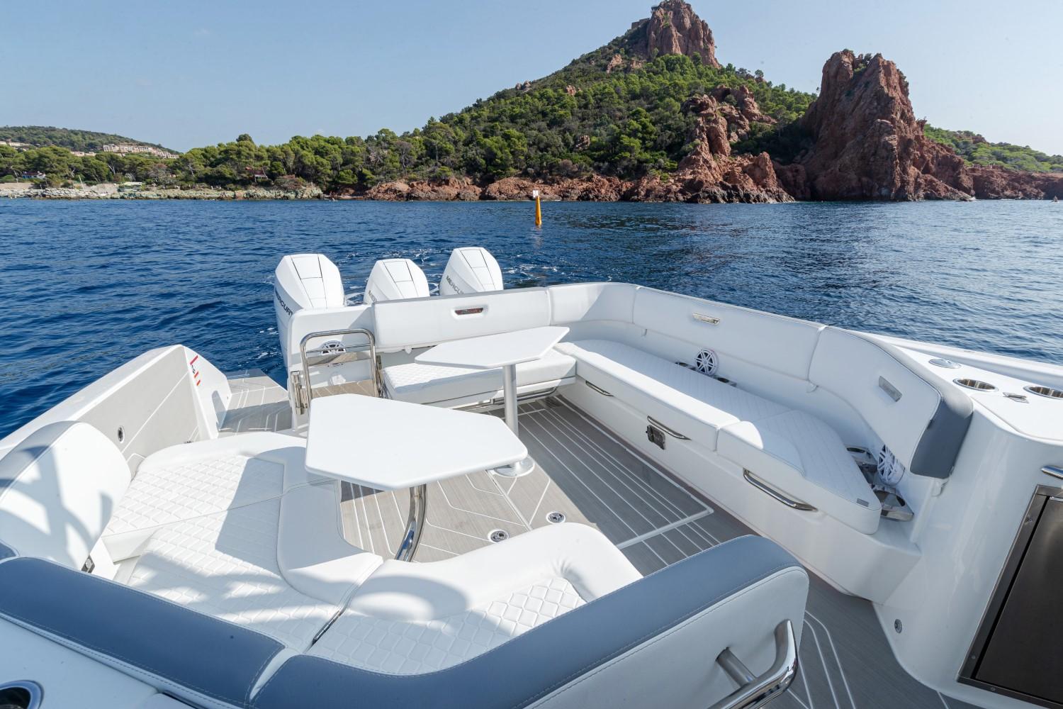 2025 Wellcraft 38 T-Top Center Console for sale - YachtWorld