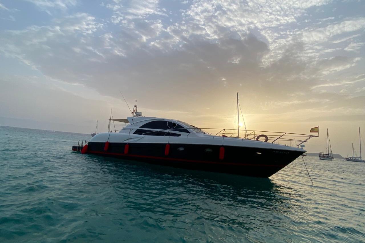 2014 Genesis Yachts Cielo 50 Motor Yachts for sale - YachtWorld