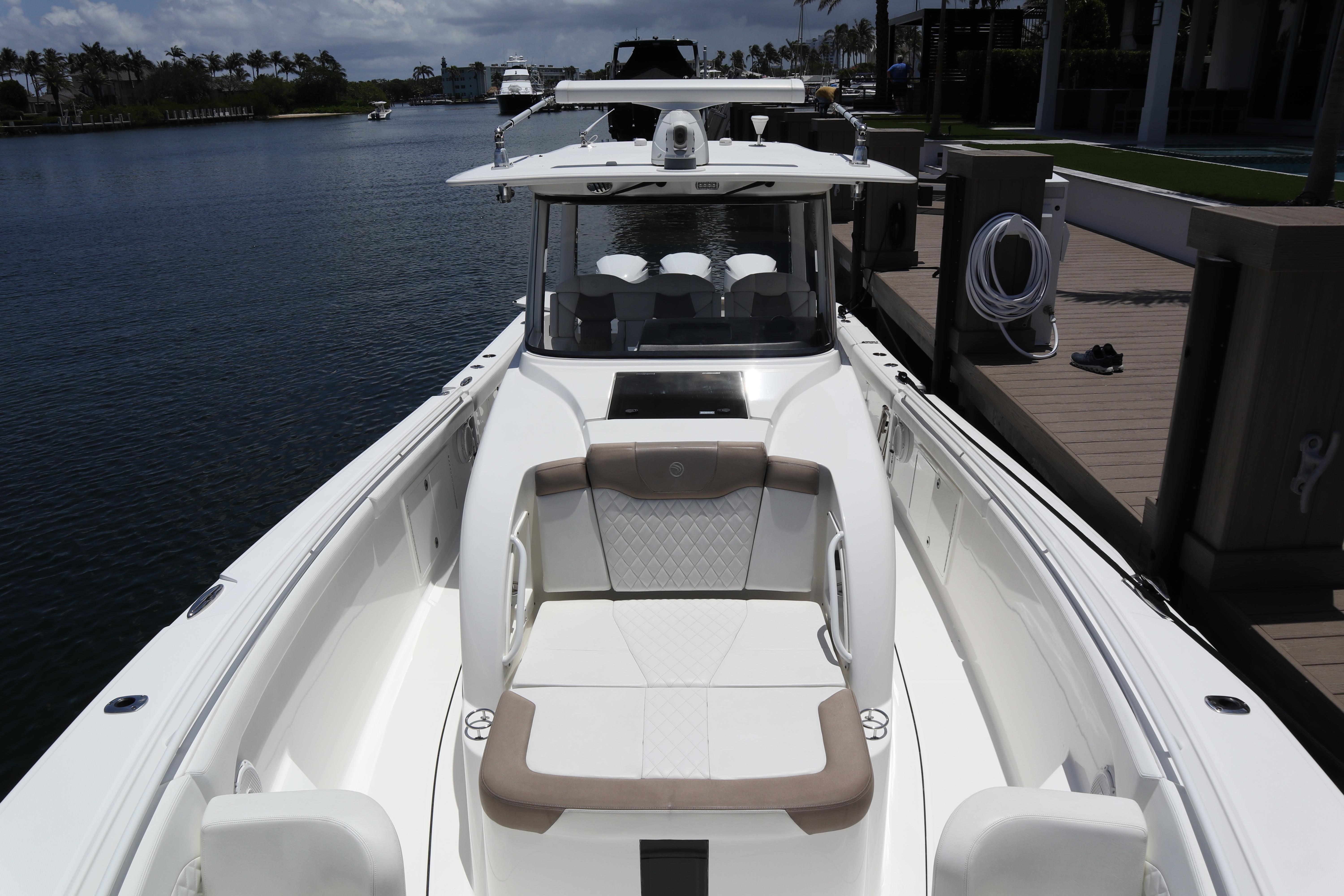 2019 Edgewater 370 CC Center Console for sale - YachtWorld