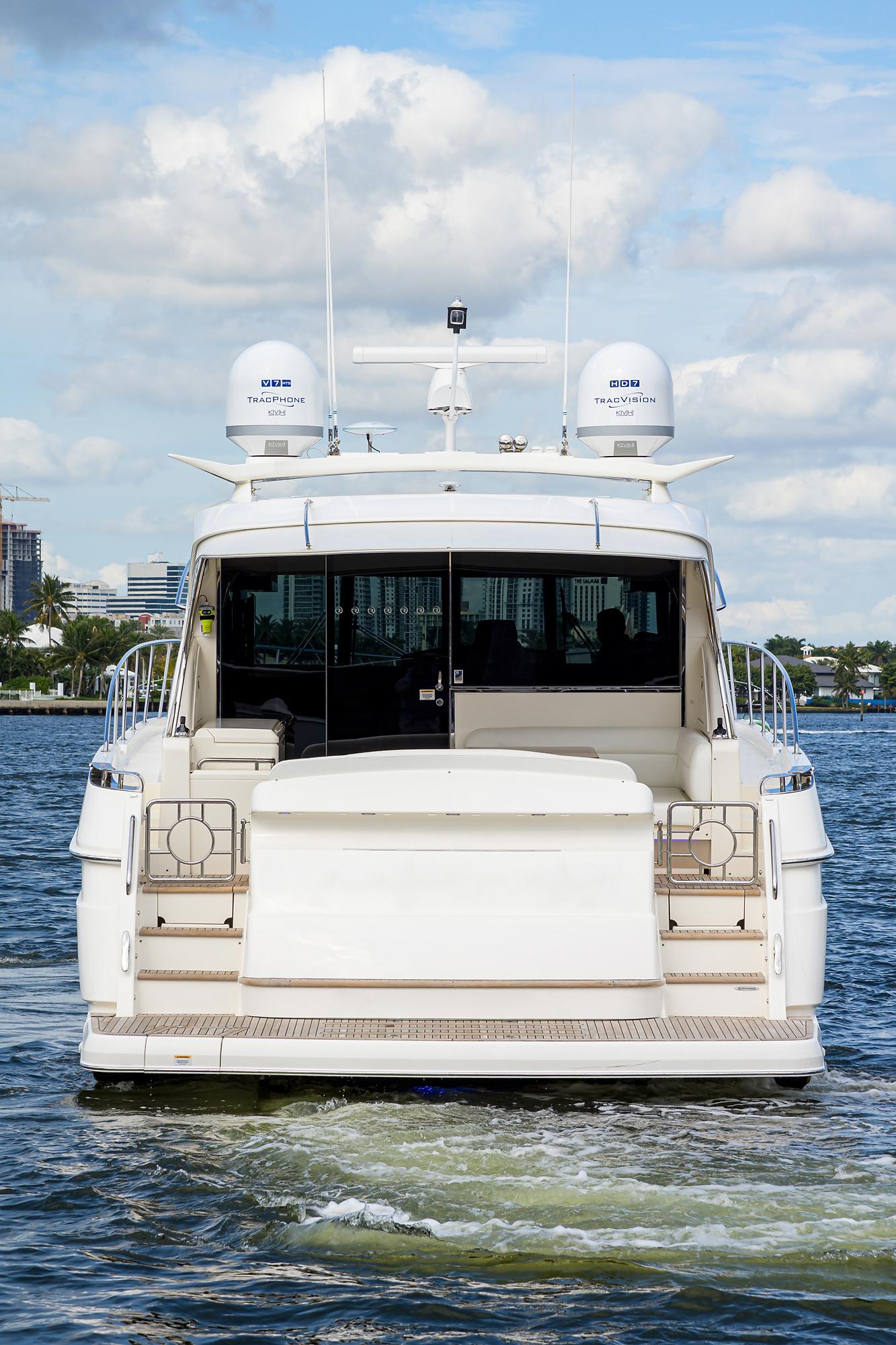 2019 Riviera 5400 Sport Yacht Sports Cruiser for sale - YachtWorld