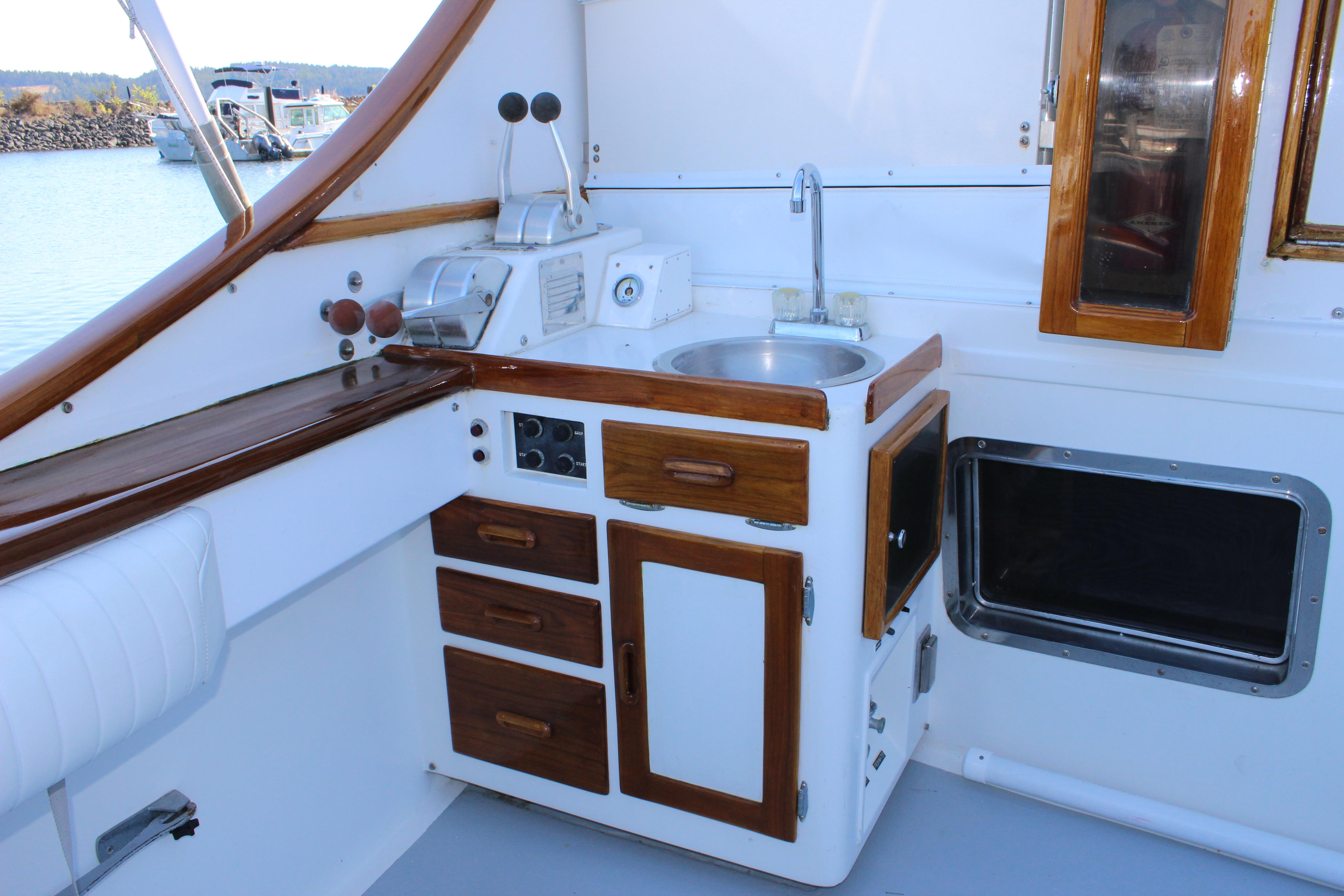 1988 DeFever 62 Performance Offshore Cruiser Motor Yacht for sale ...