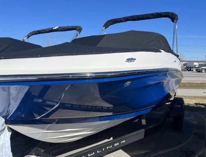 2023 Bayliner VR5 Bowrider I/O Bowrider for sale - YachtWorld