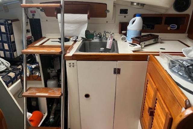 1981 Pearson 323 Sloop Sloop for sale - YachtWorld