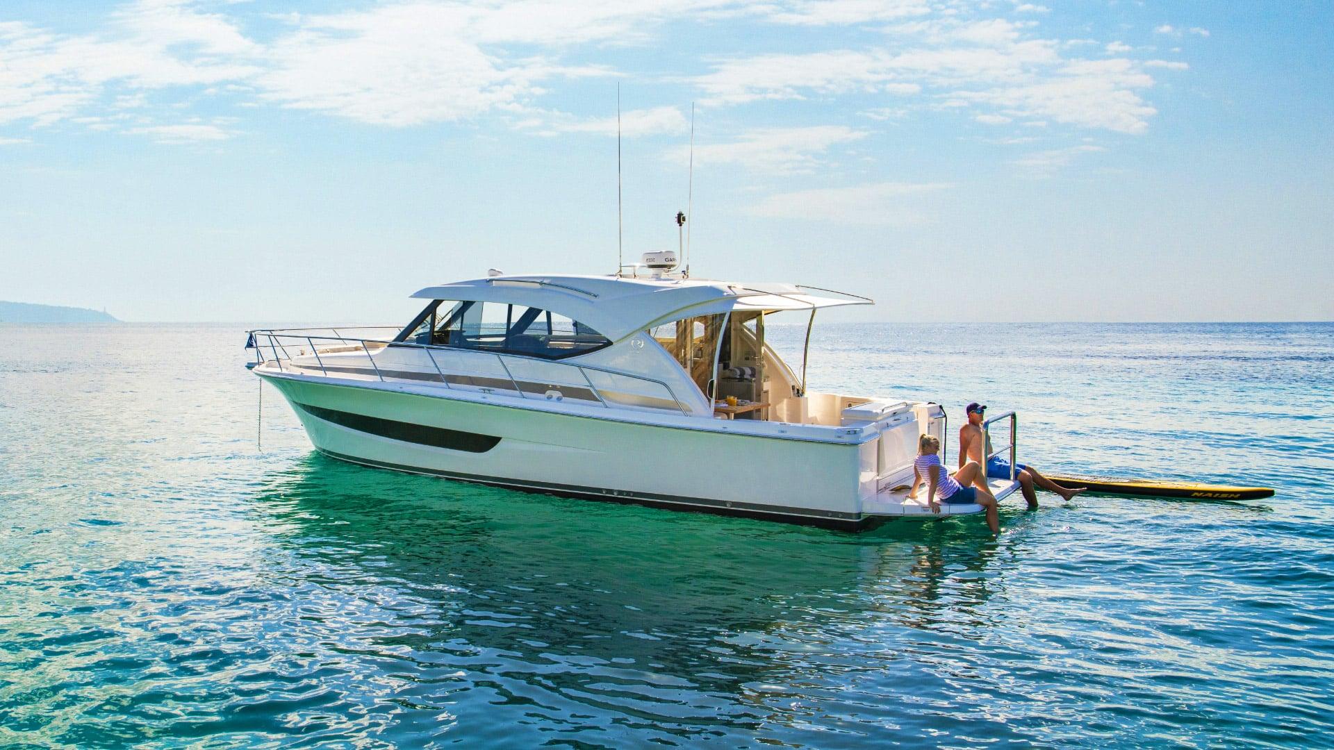 2024 Riviera 395 SUV Express-Boot Kaufen - YachtWorld