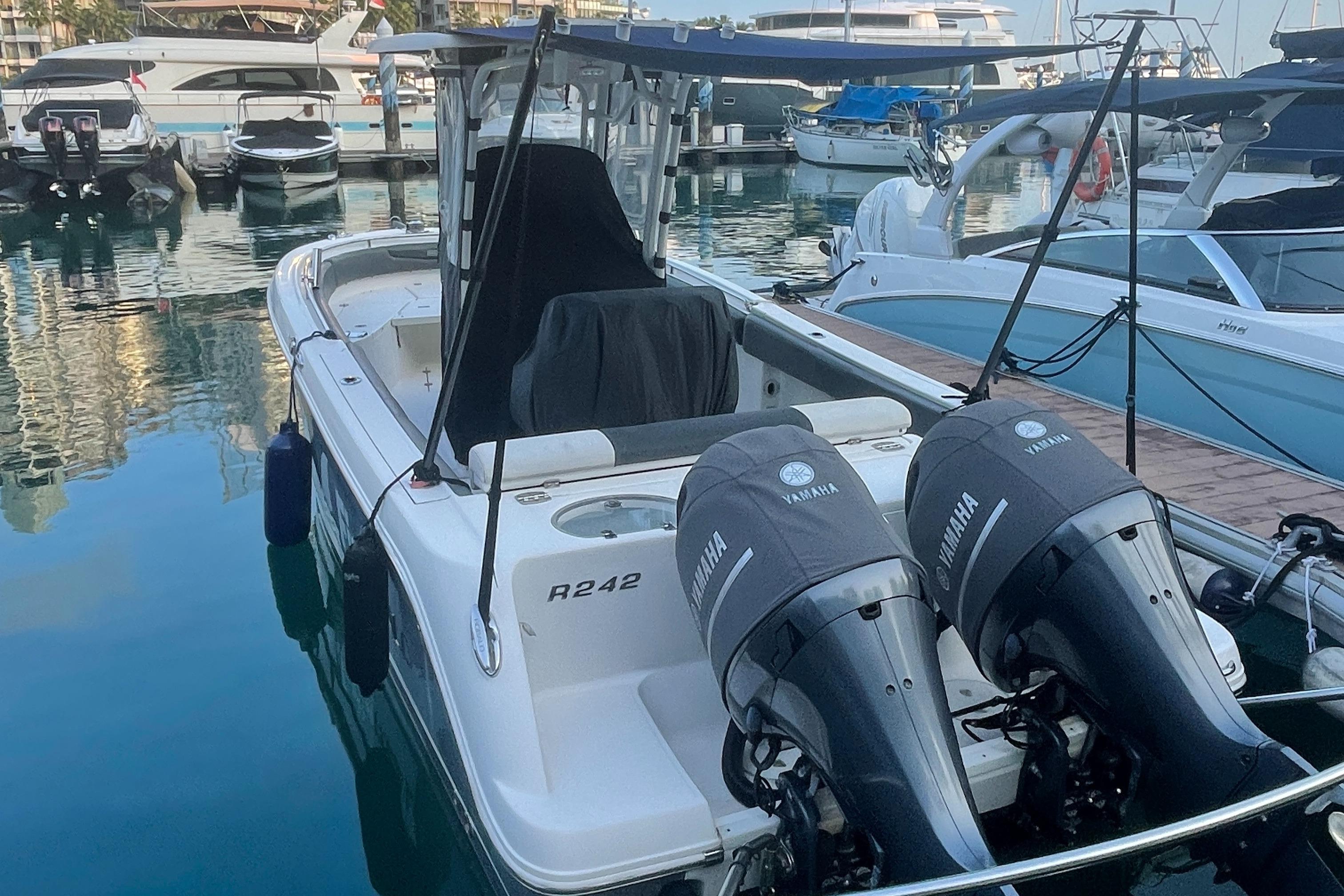 2018 Robalo 2420 Center Console Center Console for sale - YachtWorld