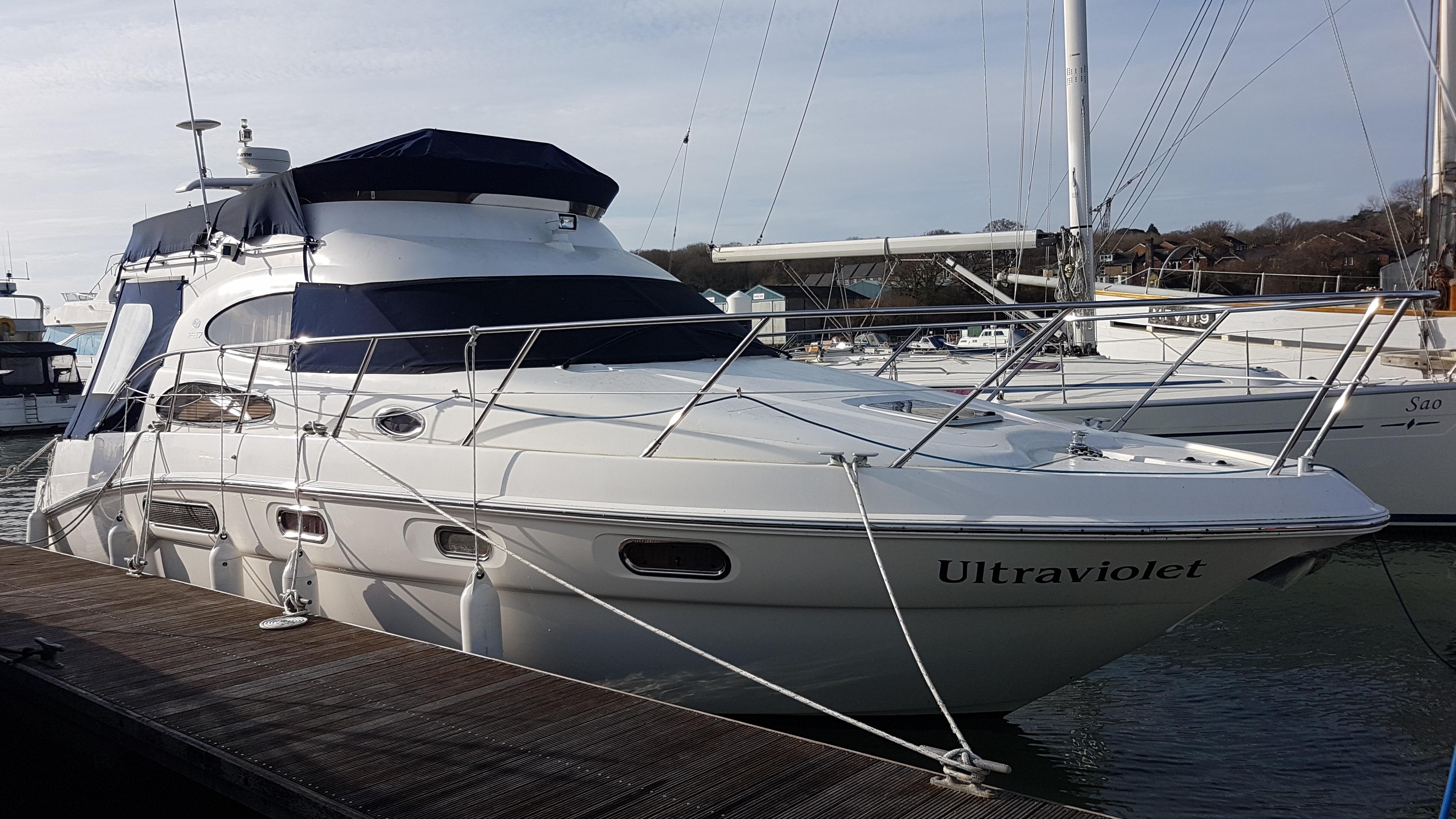 Sealine F37 | 2003 | 12m - Isle of Wight | Boatshop24