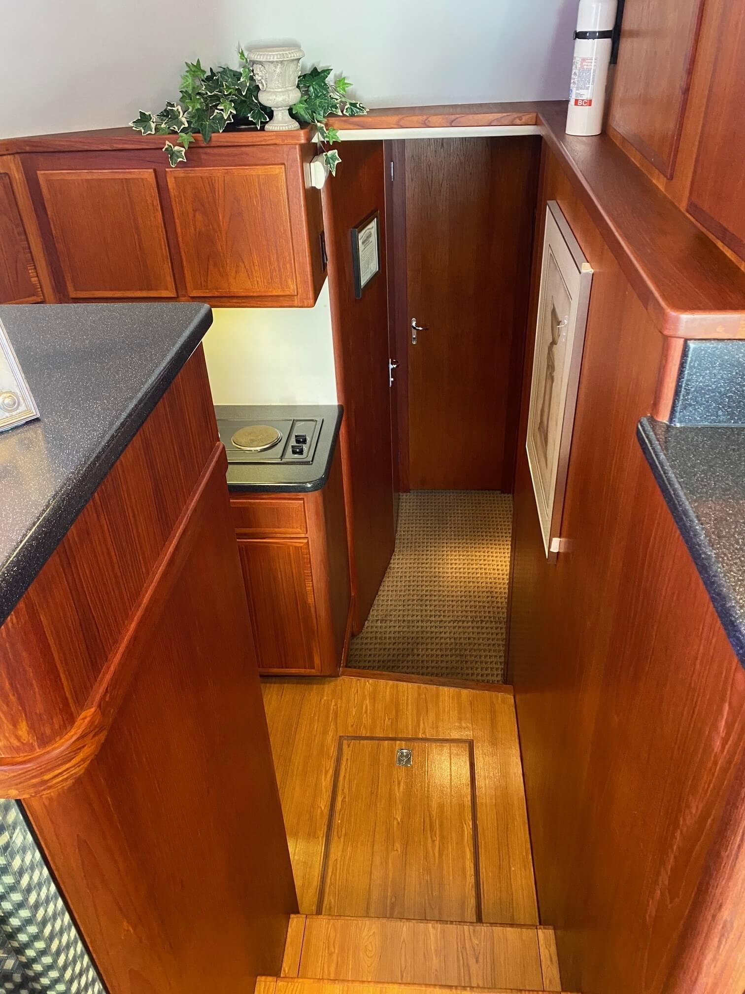 1992 Henriques 50 Sportfisherman Convertible for sale - YachtWorld