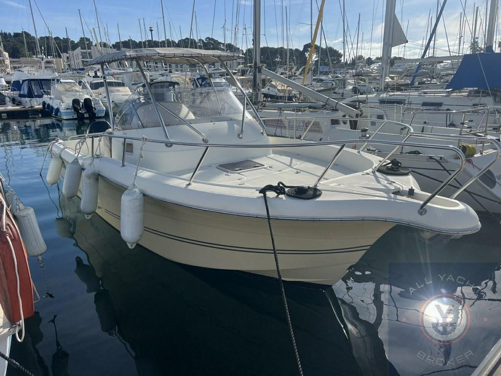 Used 2007 White Shark Boats 268 - 83 - Var | TopBoats