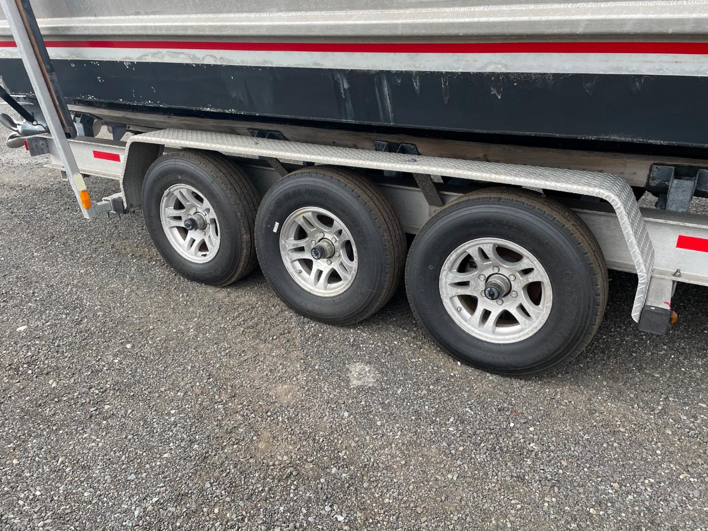 2010 Glacier Craft Custom Aluminum Saltwater Fishing for sale - YachtWorld