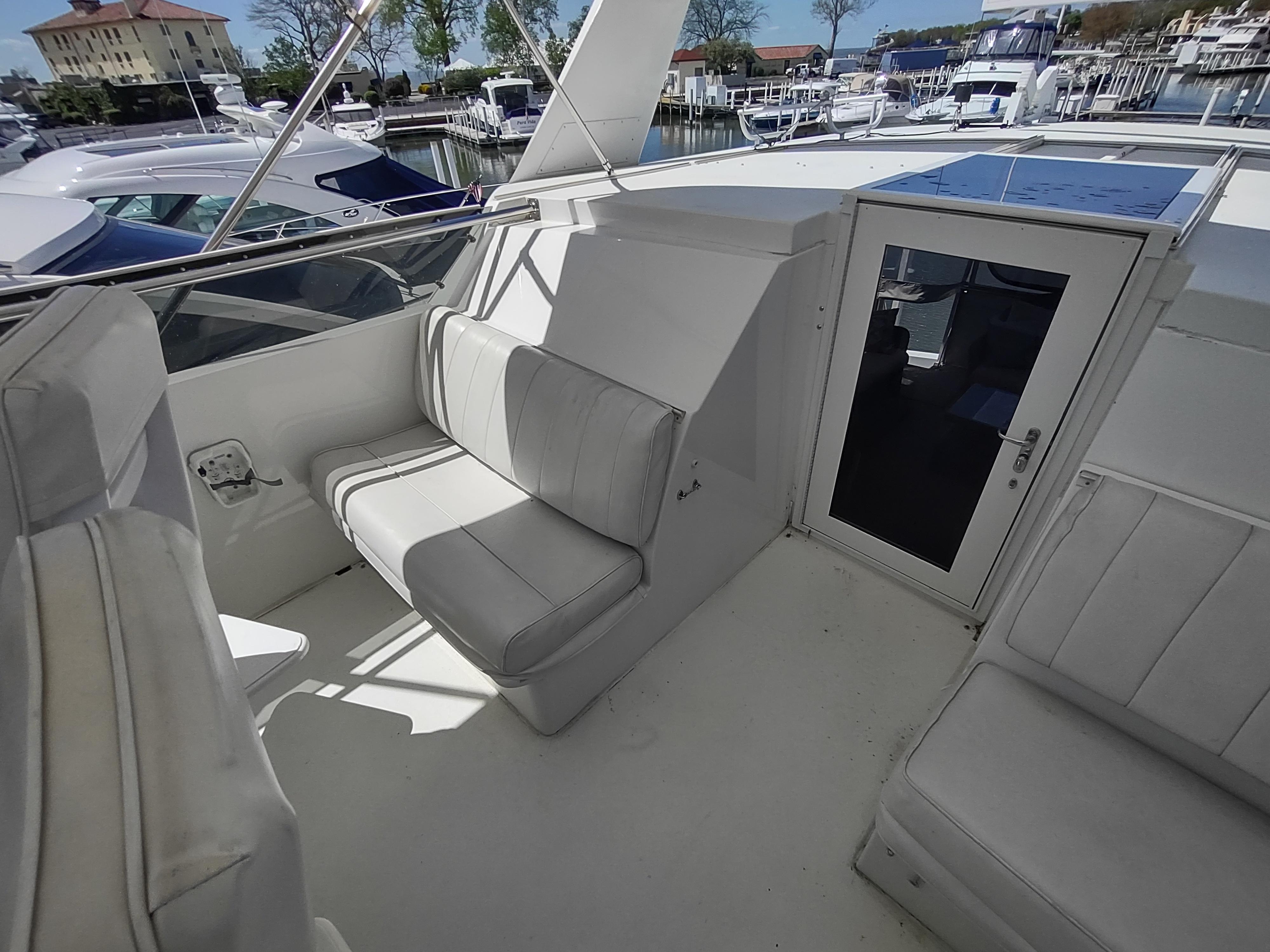 1995 Hatteras 52 Cockpit Motor Yacht Motor Yachts for sale - YachtWorld