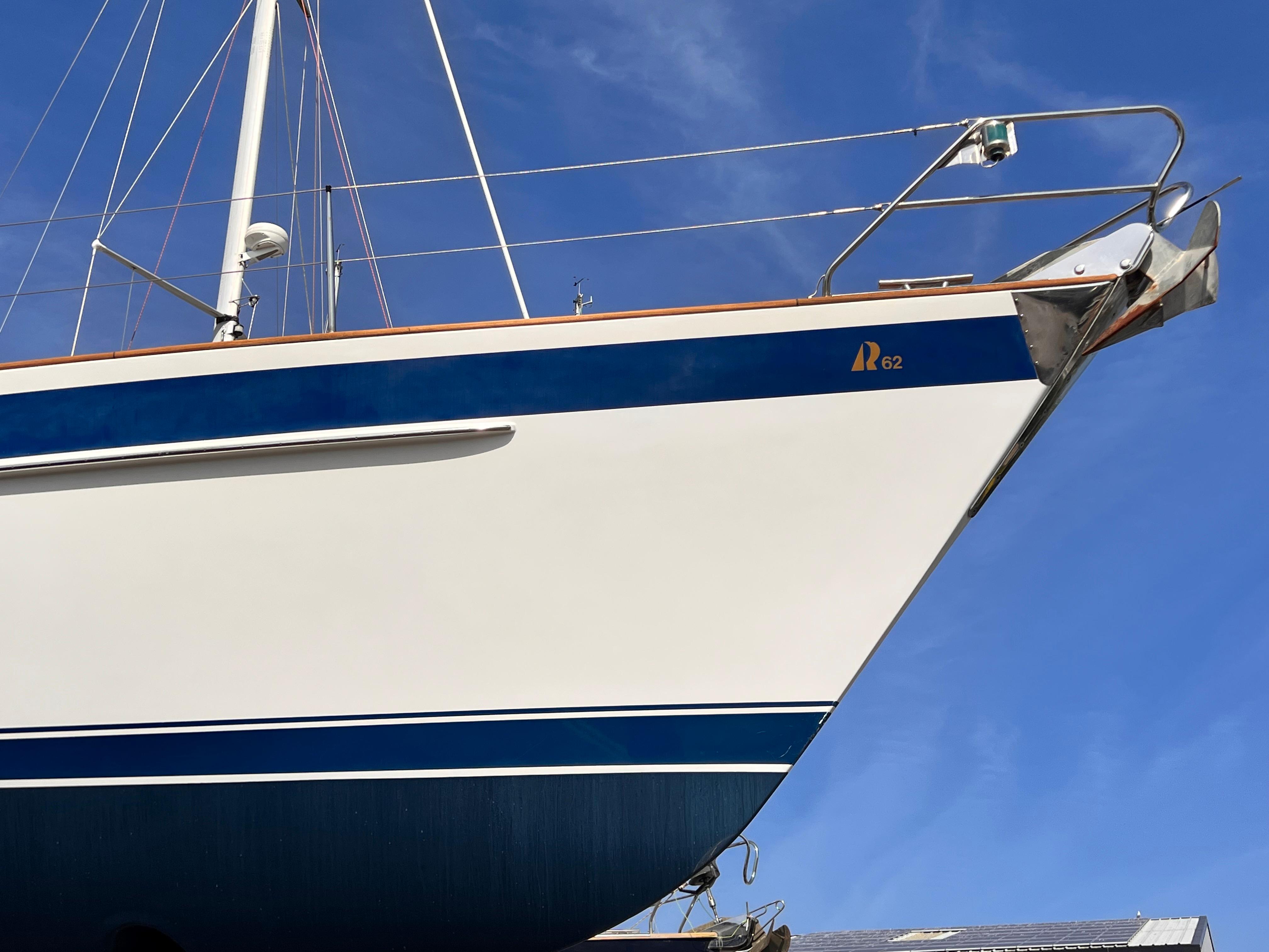 2004 Hallberg-Rassy 62 Centre Cockpit for sale - YachtWorld