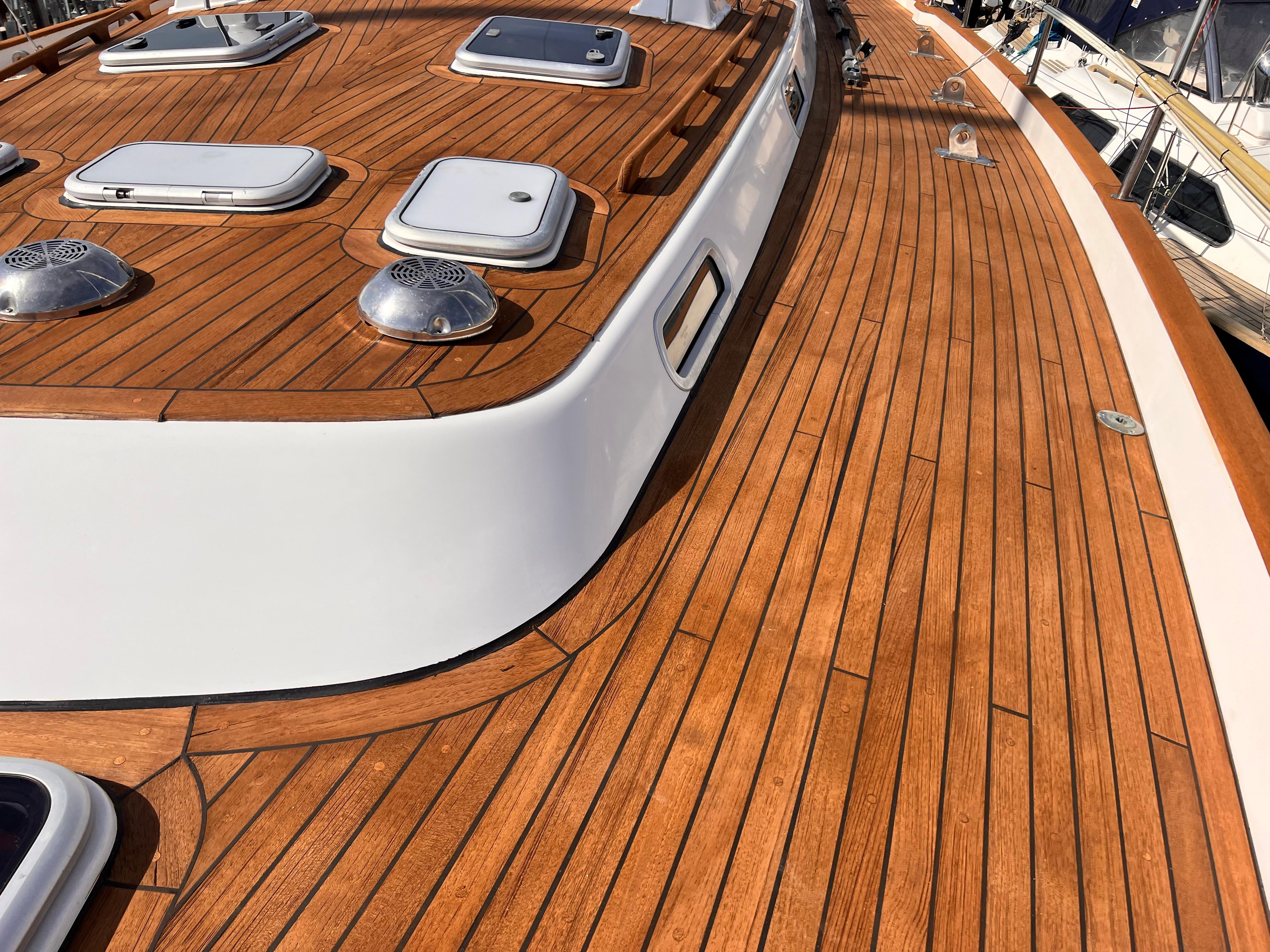 2004 Hallberg-Rassy 62 Centre Cockpit for sale - YachtWorld