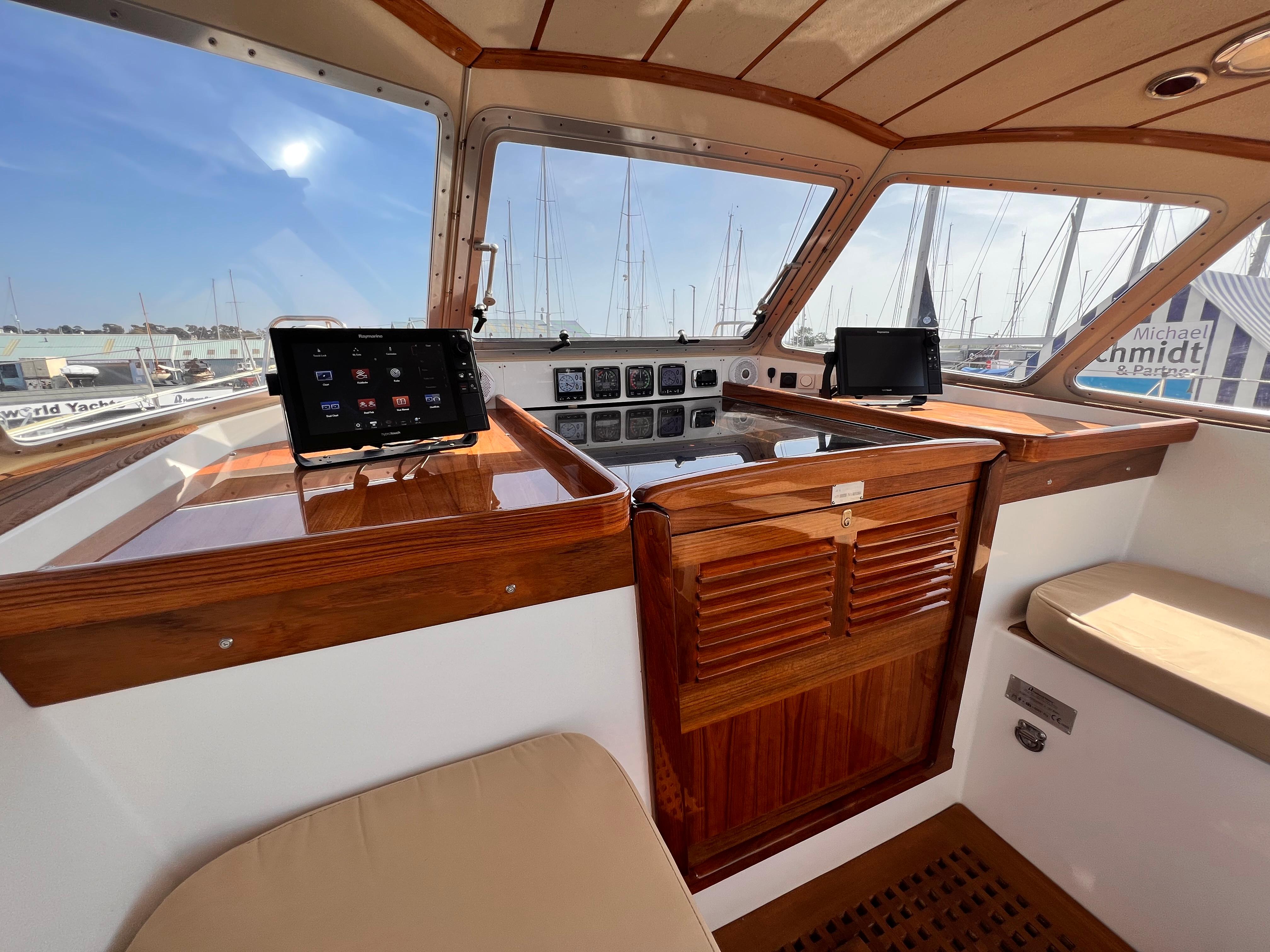 2004 Hallberg-Rassy 62 Centre Cockpit for sale - YachtWorld