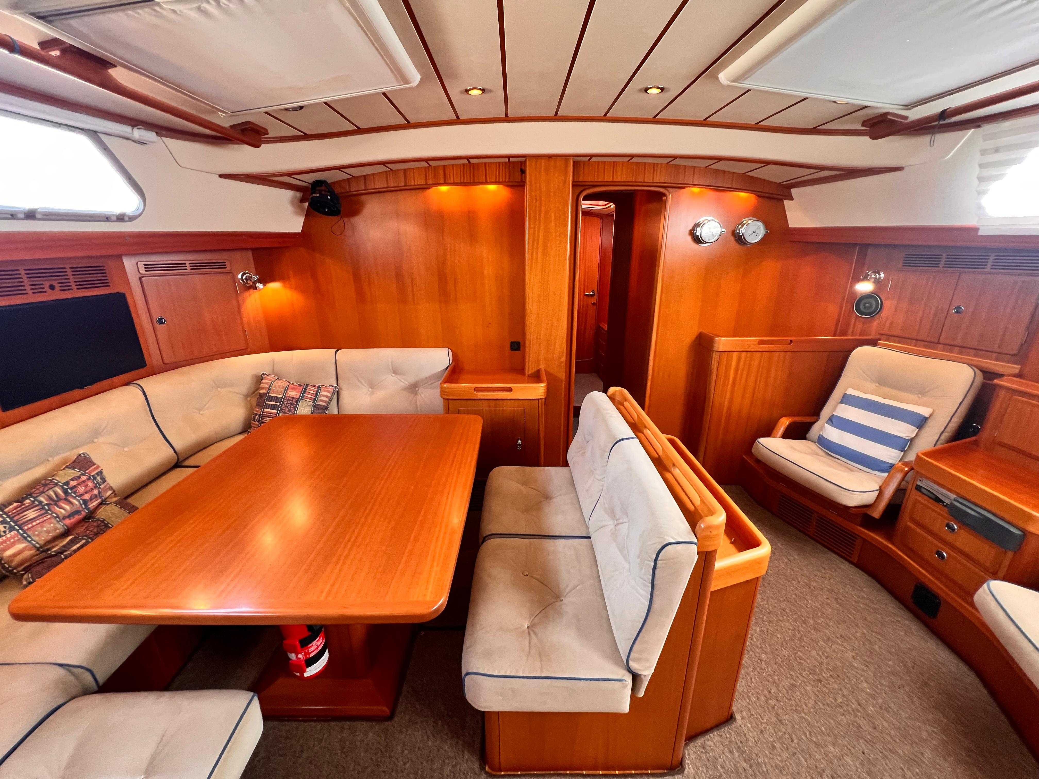 2004 Hallberg-Rassy 62 Centre Cockpit for sale - YachtWorld