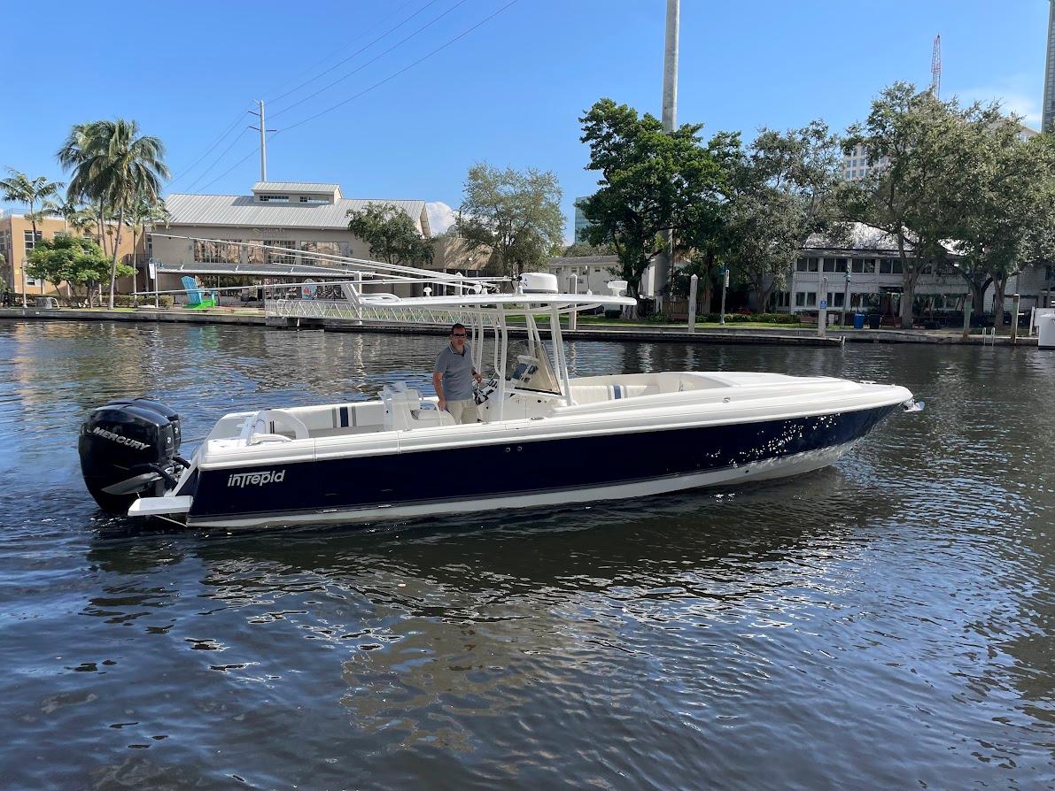 2006 Intrepid 323 Cuddy Centre Console for sale - YachtWorld