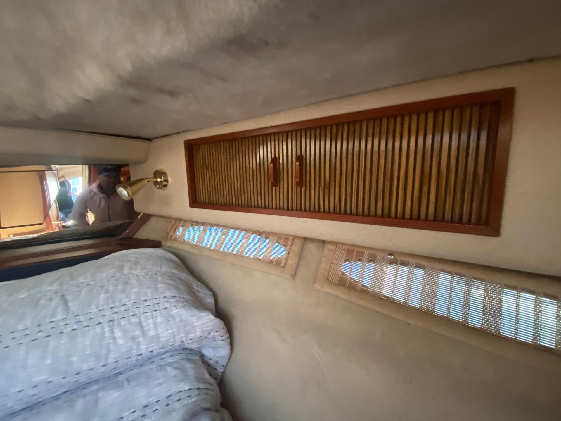 1986 Sea Ray 390 Express Cruiser - Weber Yachts