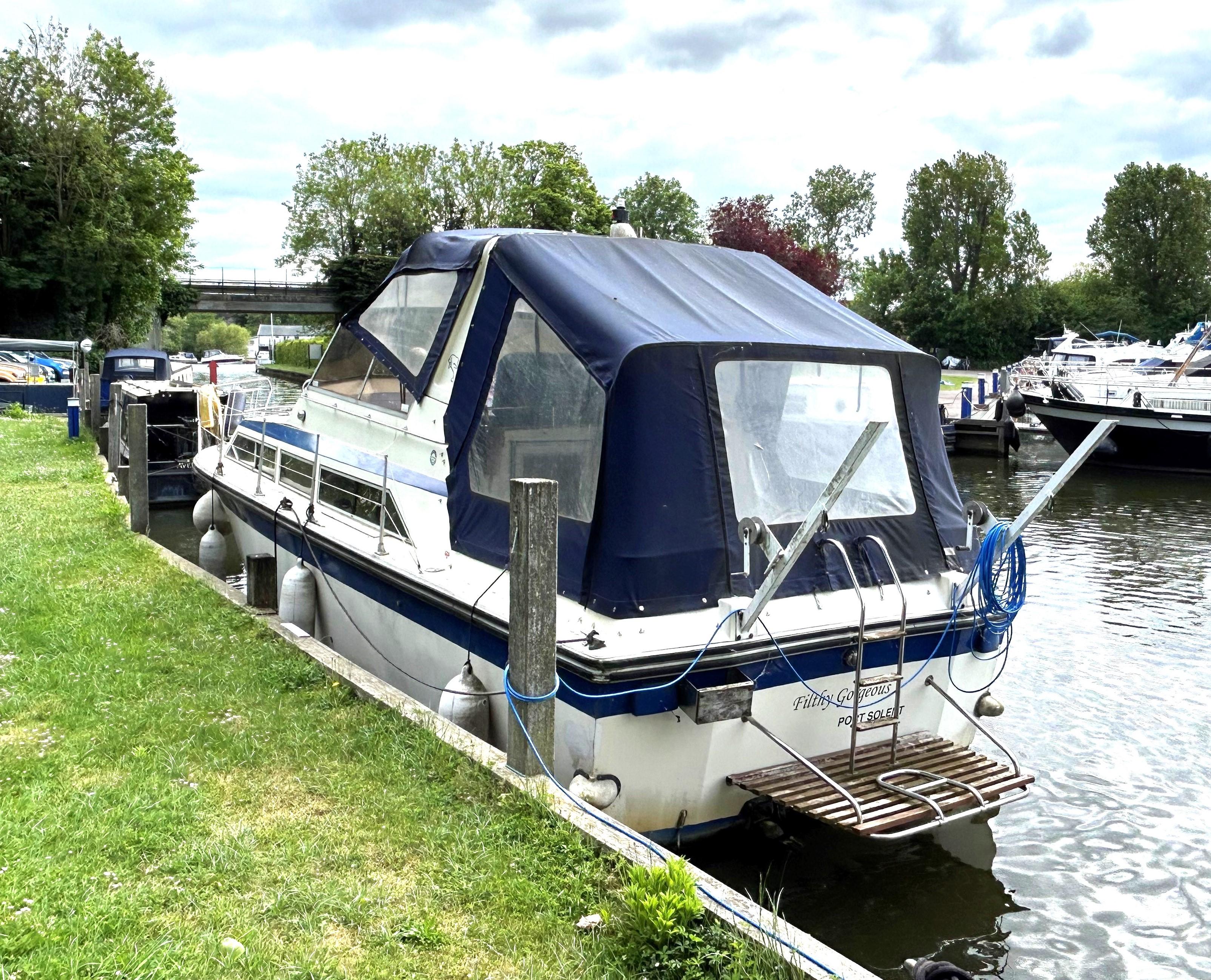 Fairline 32 Phantom | 10m | 1981 - Surrey | Boats and Outboards